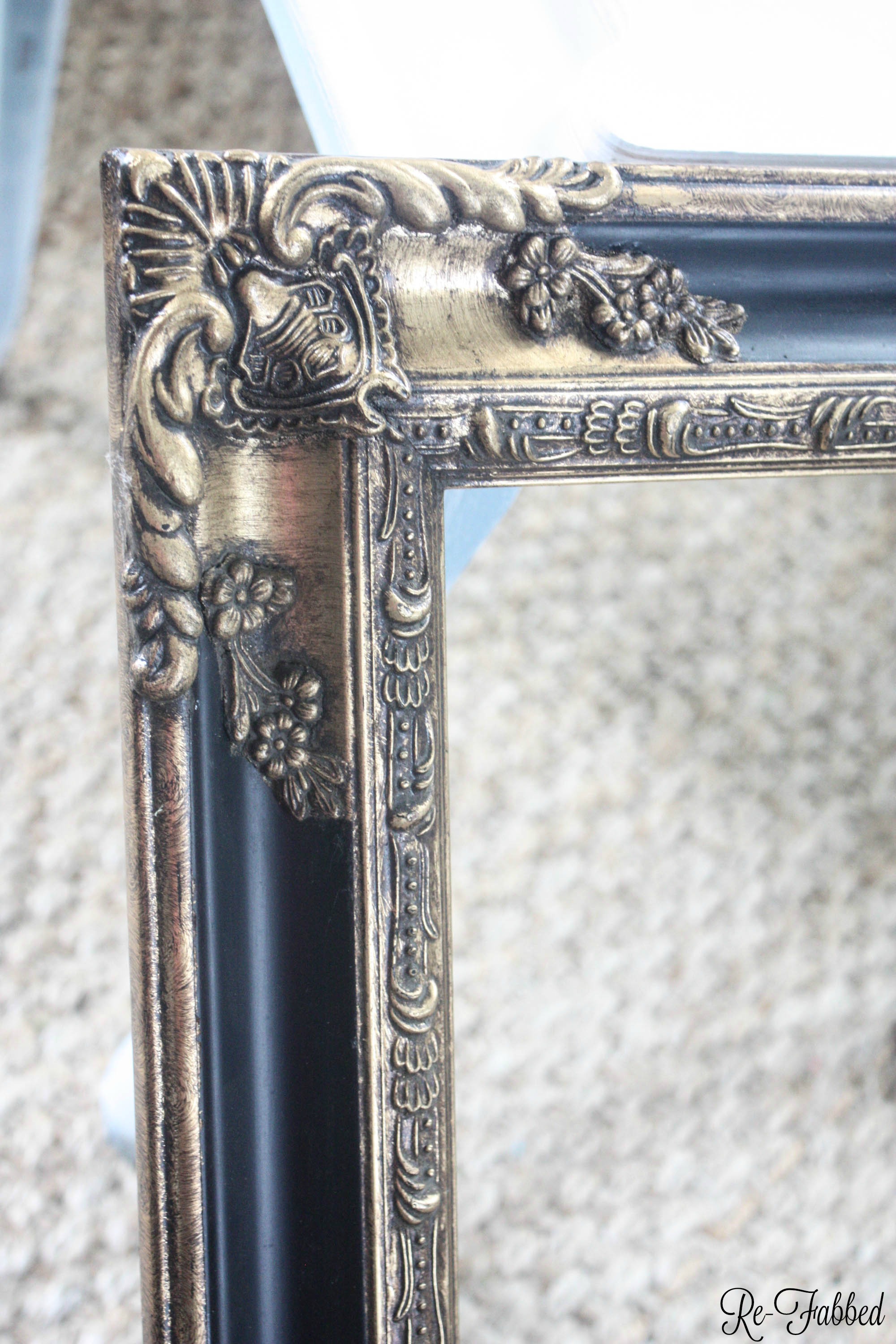 DIY Auction Frame & Striped Letter - Re-Fabbed