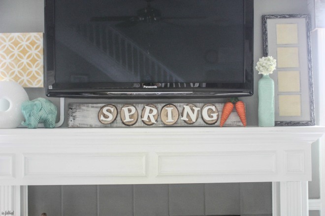 DIY Wood Slice Spring Pallet Sign - Re-Fabbed