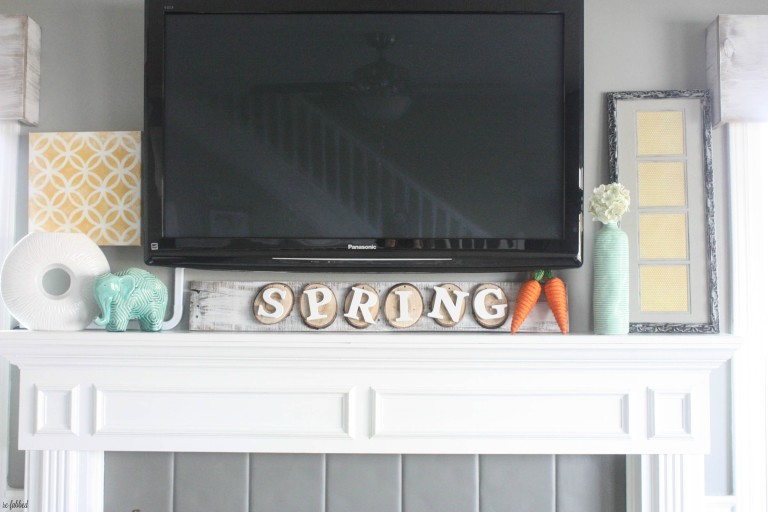 DIY Wood Slice Spring Pallet Sign - Re-Fabbed