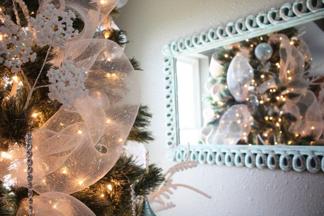 How to Decorate a Christmas Tree from Start to Finish {the EASY way ...
