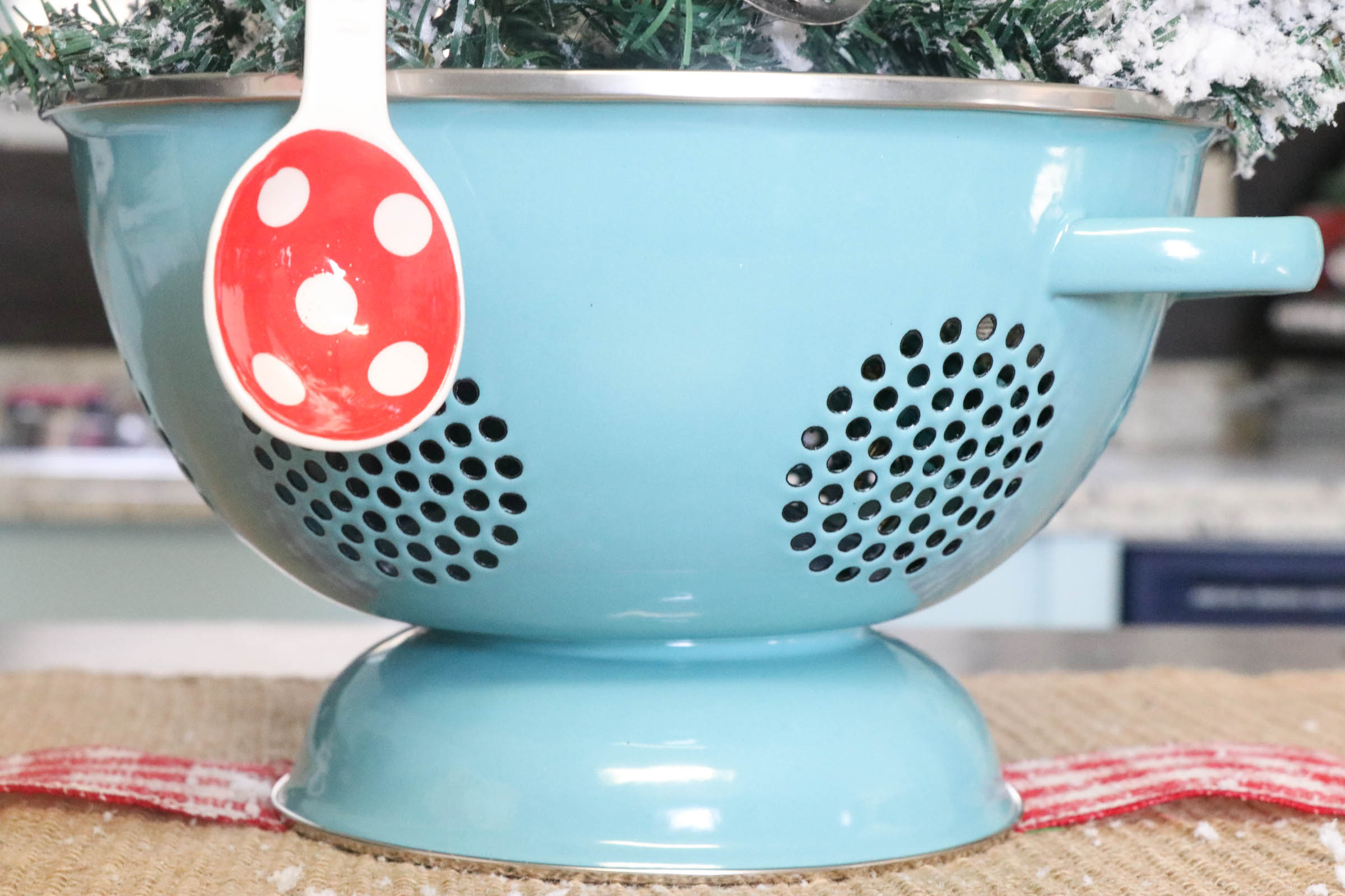 Kitchen Christmas Tree - Re-Fabbed