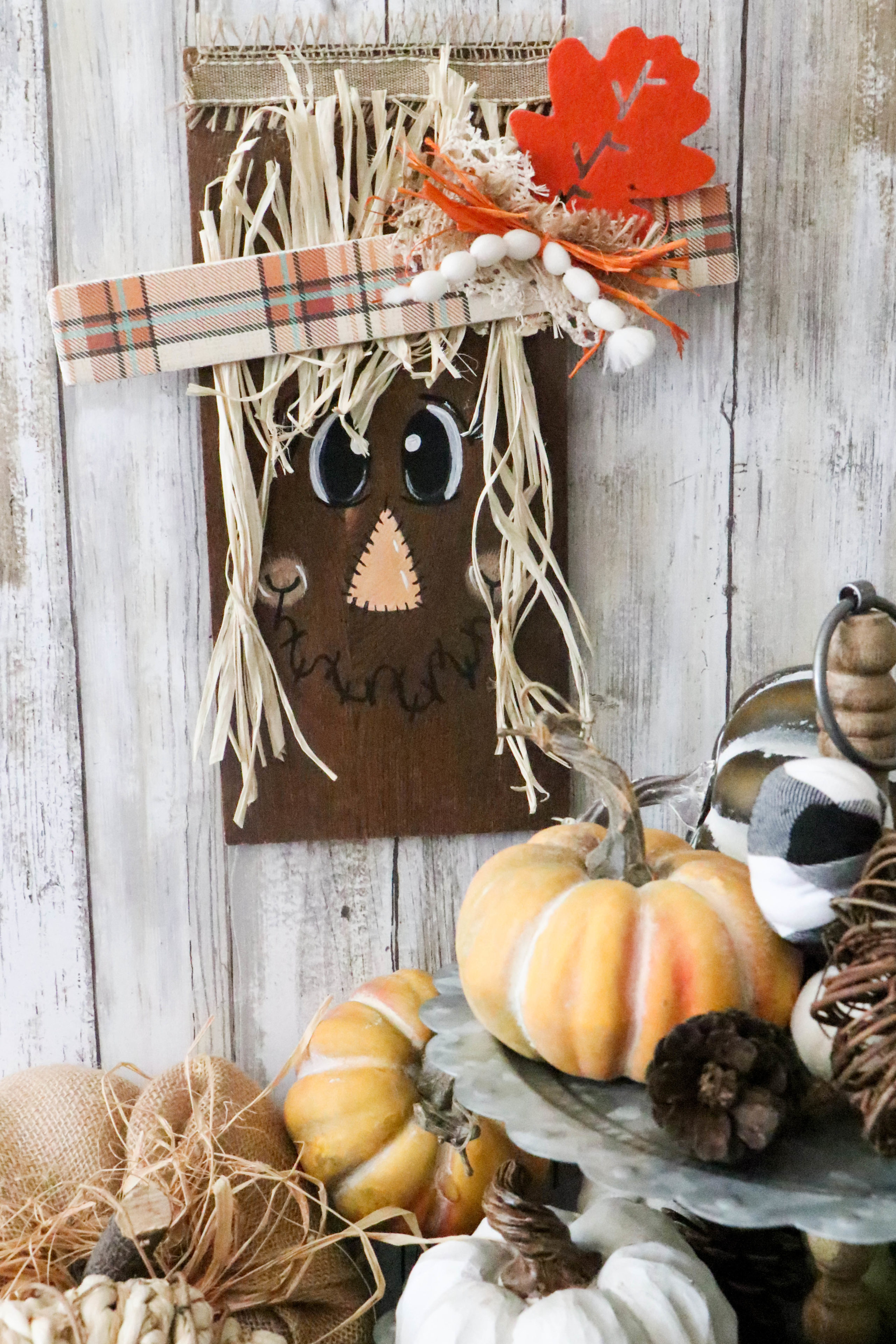 diy scarecrow sign - Re-Fabbed
