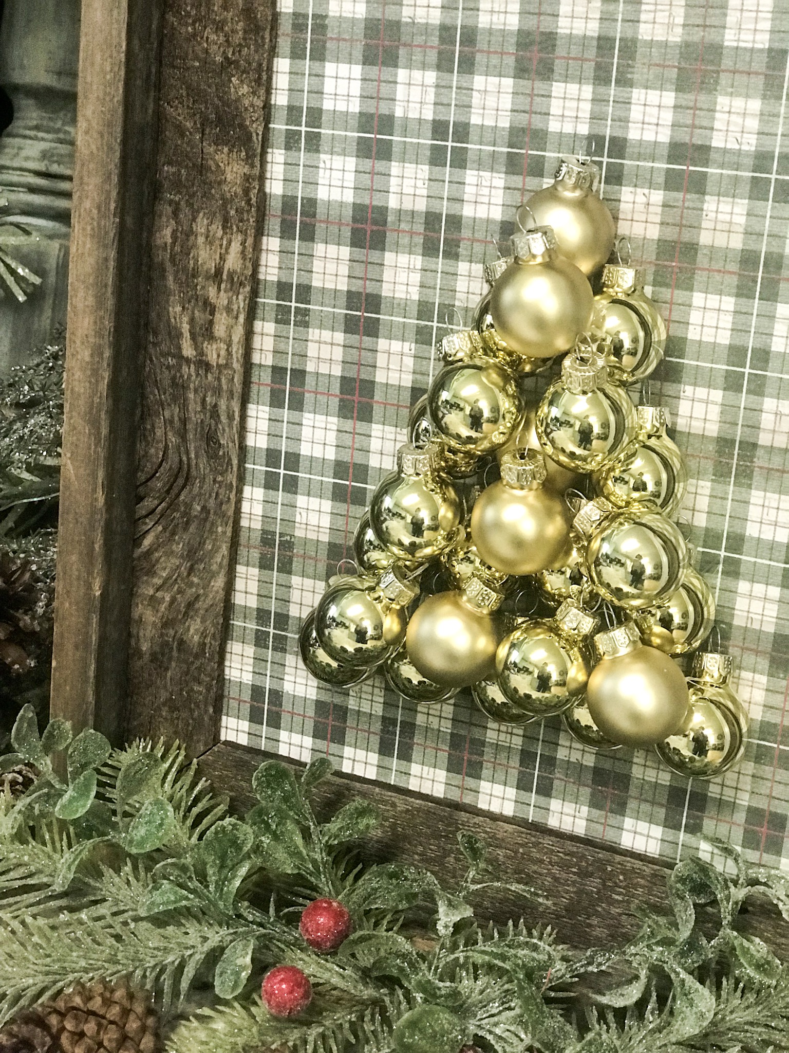 diy Mini Ornament Christmas Tree - Re-Fabbed