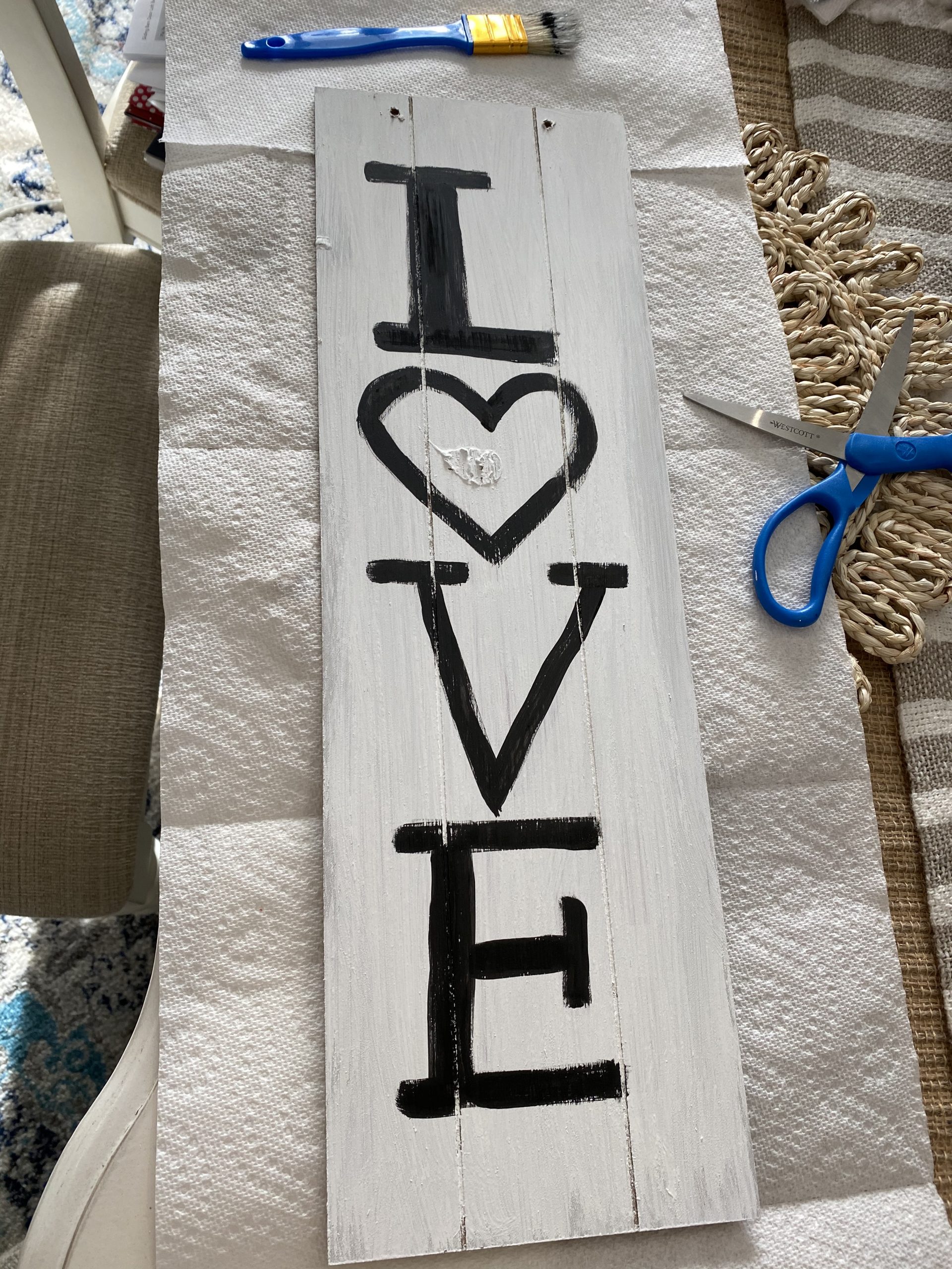 Dollar Tree Valentine Sign Makeover - Re-Fabbed