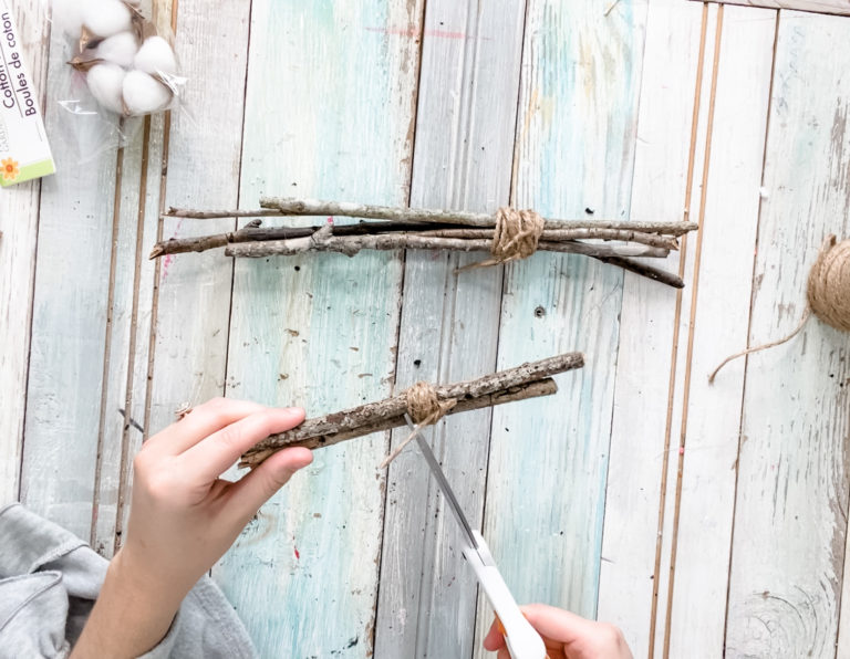diy $2 cross made from sticks - Re-Fabbed