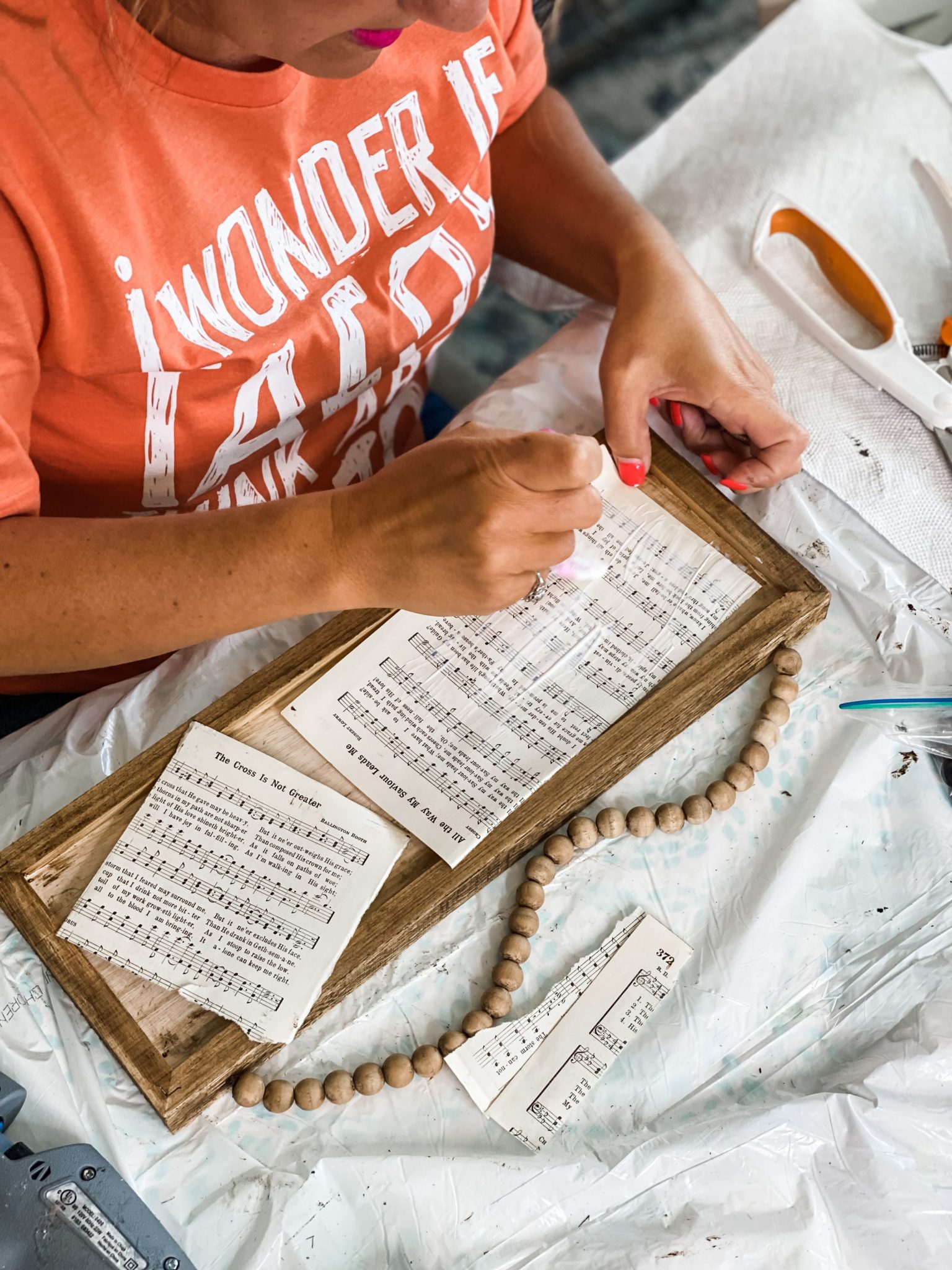diy wooden bead sign - Re-Fabbed