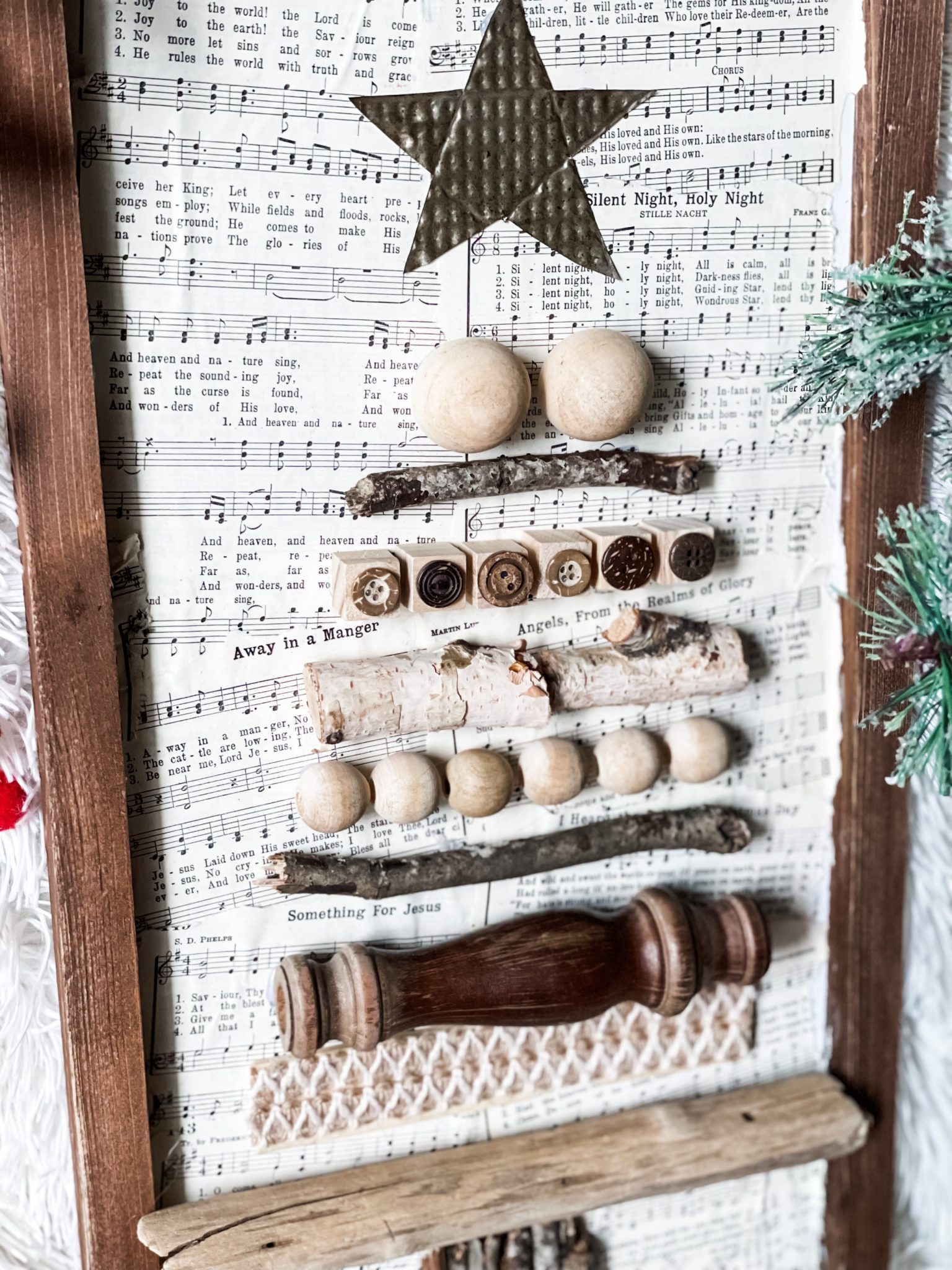 diy Christmas Tree sign using random pieces - Re-Fabbed