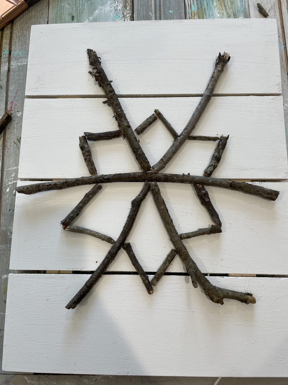 pottery barn inspired snowflake sign - Re-Fabbed