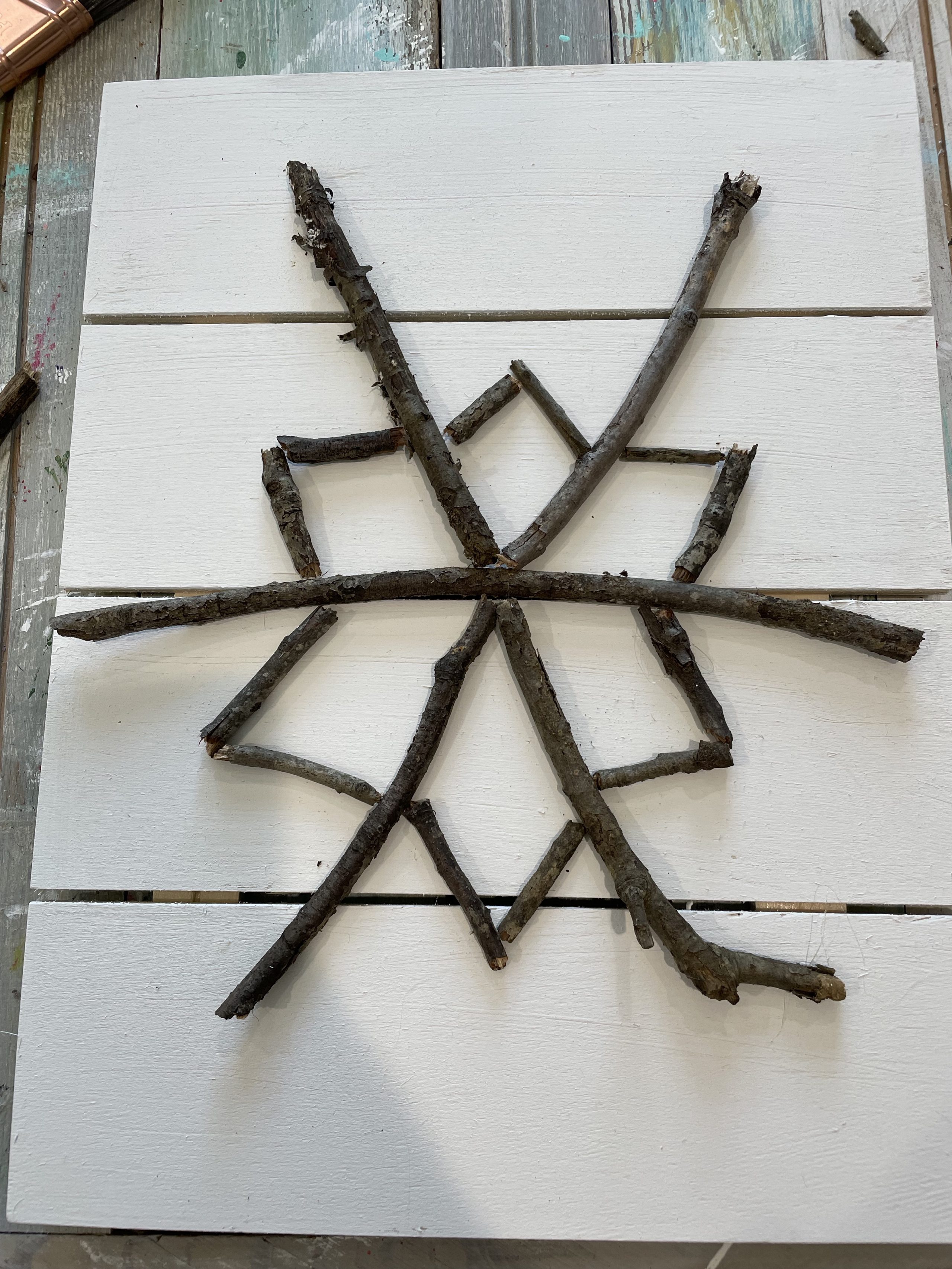 pottery barn inspired snowflake sign - Re-Fabbed