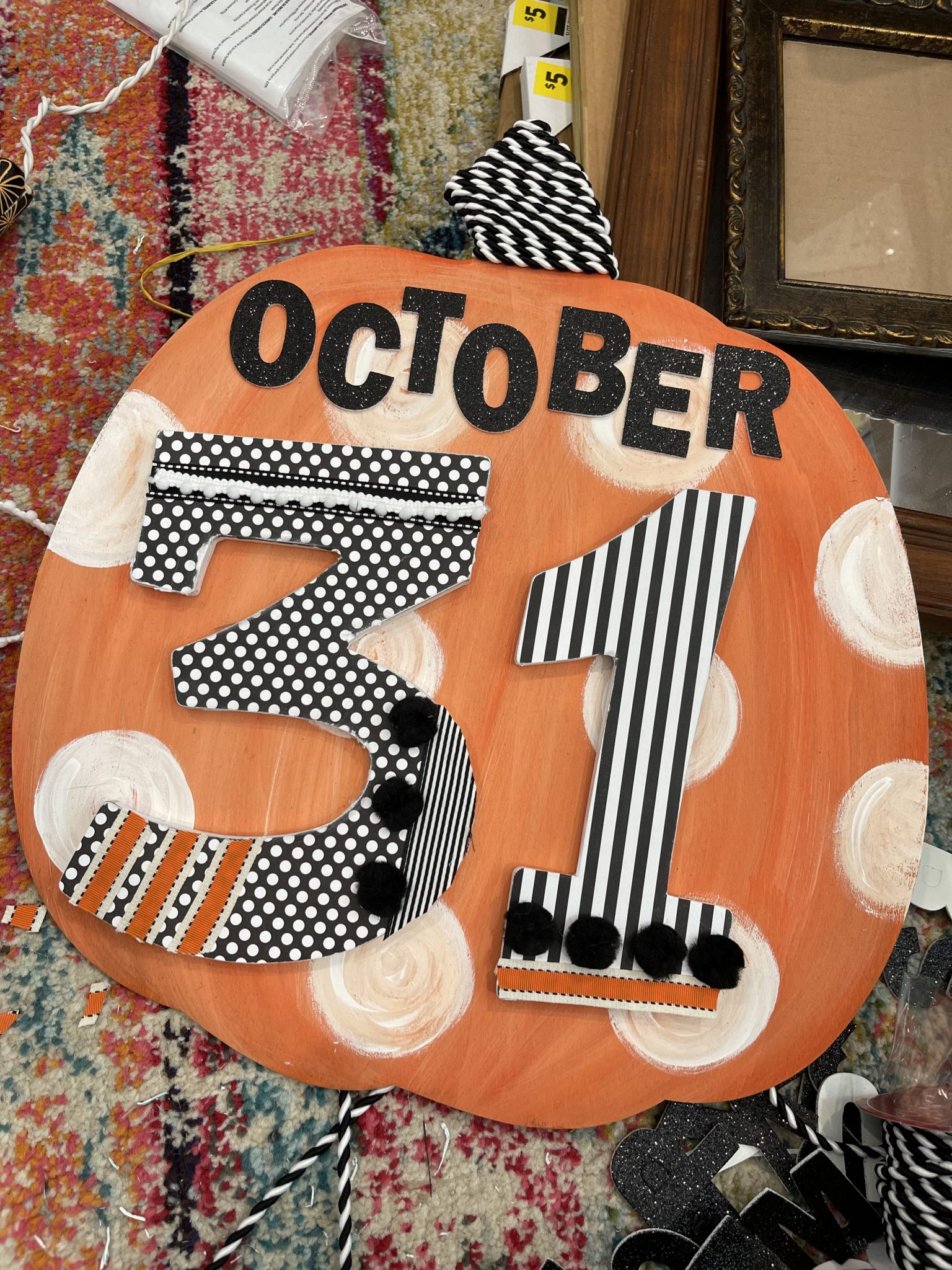diy October 31 sign - Re-Fabbed
