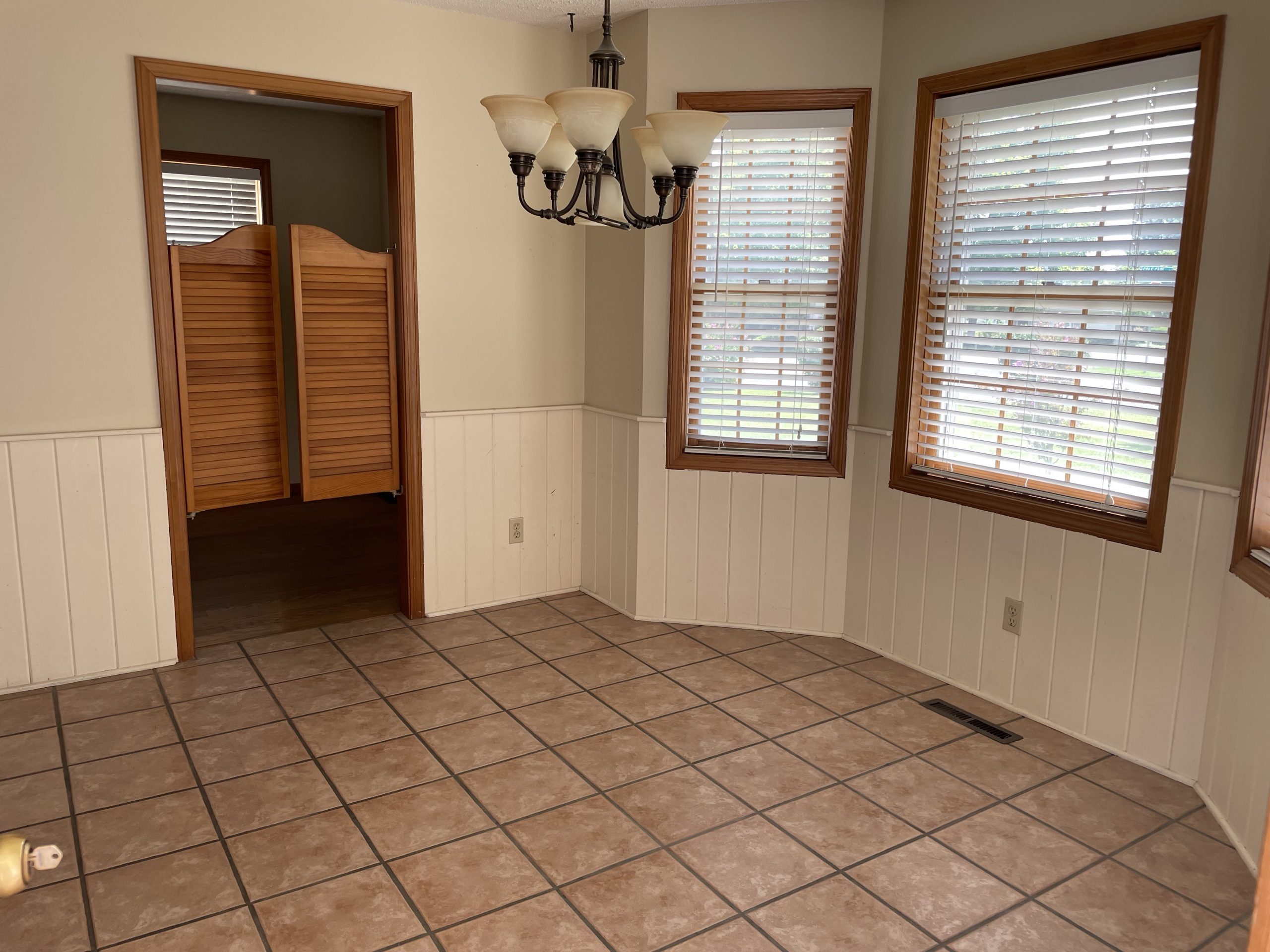 re-fabbed-house-tour-before-renovation-4 - Re-Fabbed