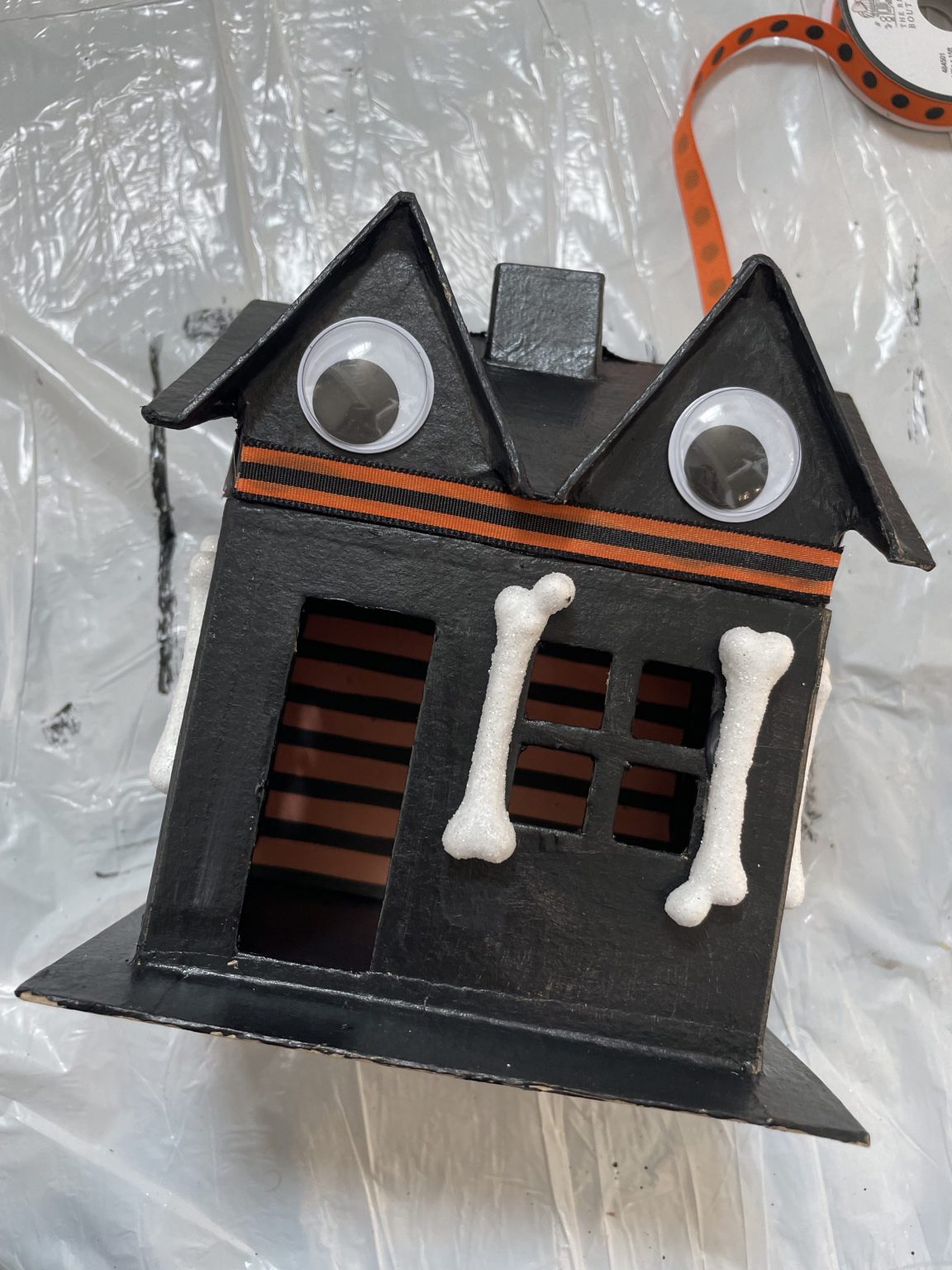 DIY Haunted House Decor - Re-Fabbed