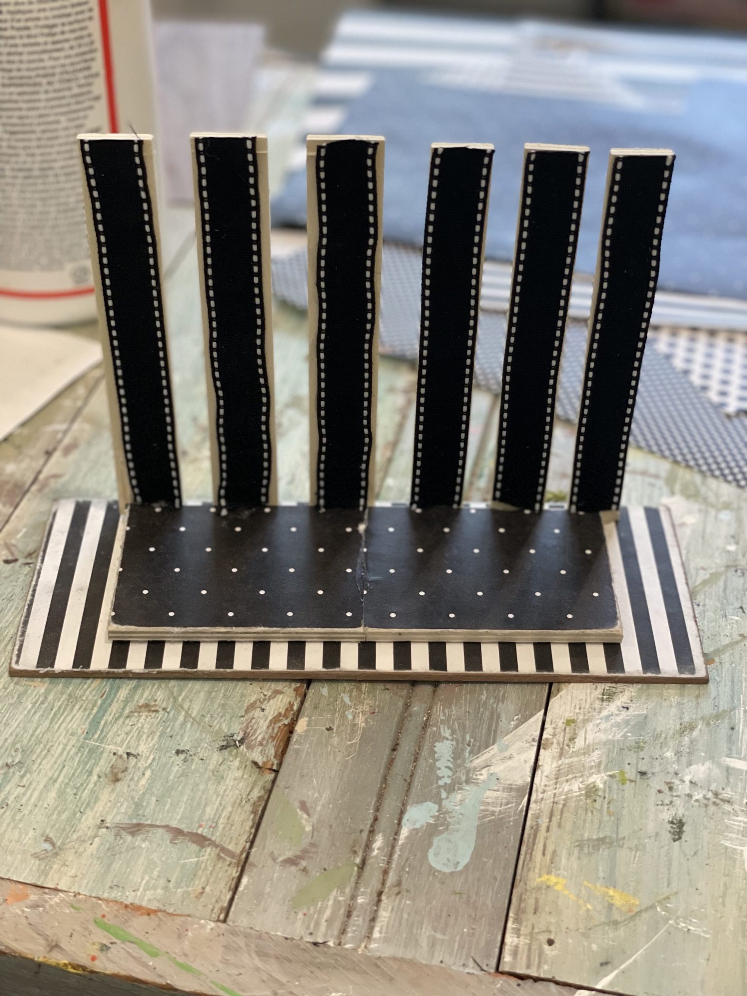 DIY Dollar Tree BOO decor - Re-Fabbed