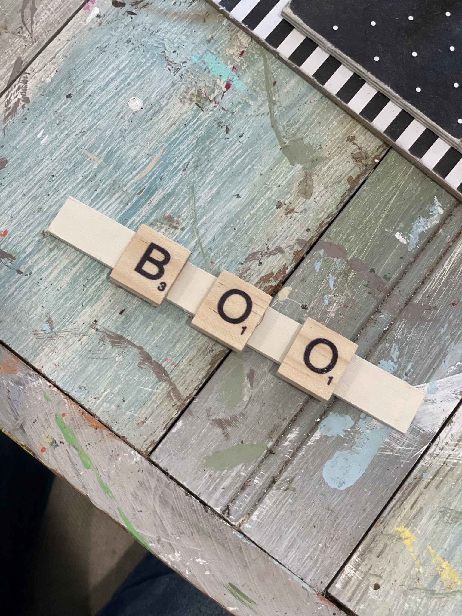 DIY Dollar Tree BOO decor - Re-Fabbed