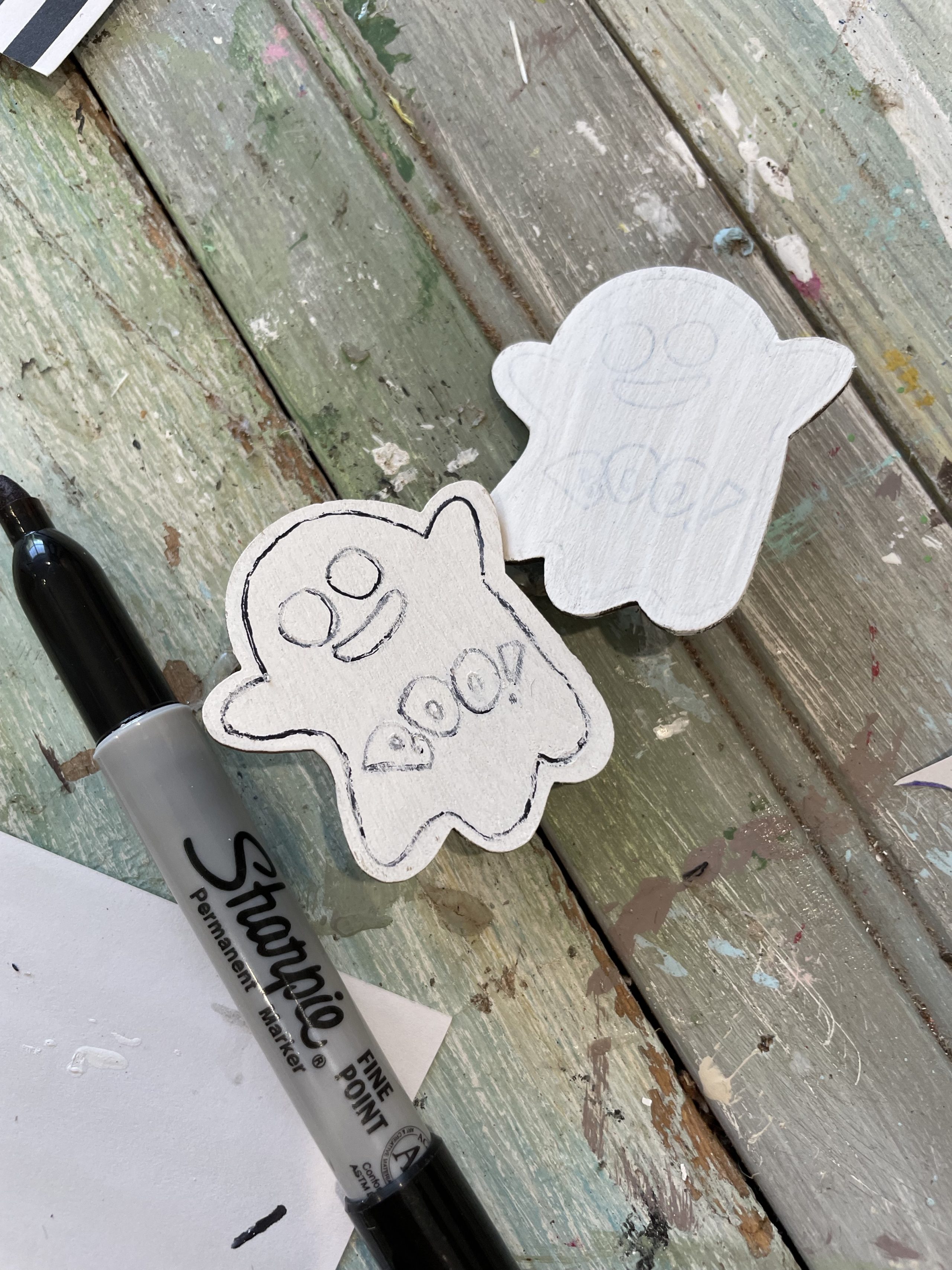 DIY Dollar Tree BOO decor - Re-Fabbed