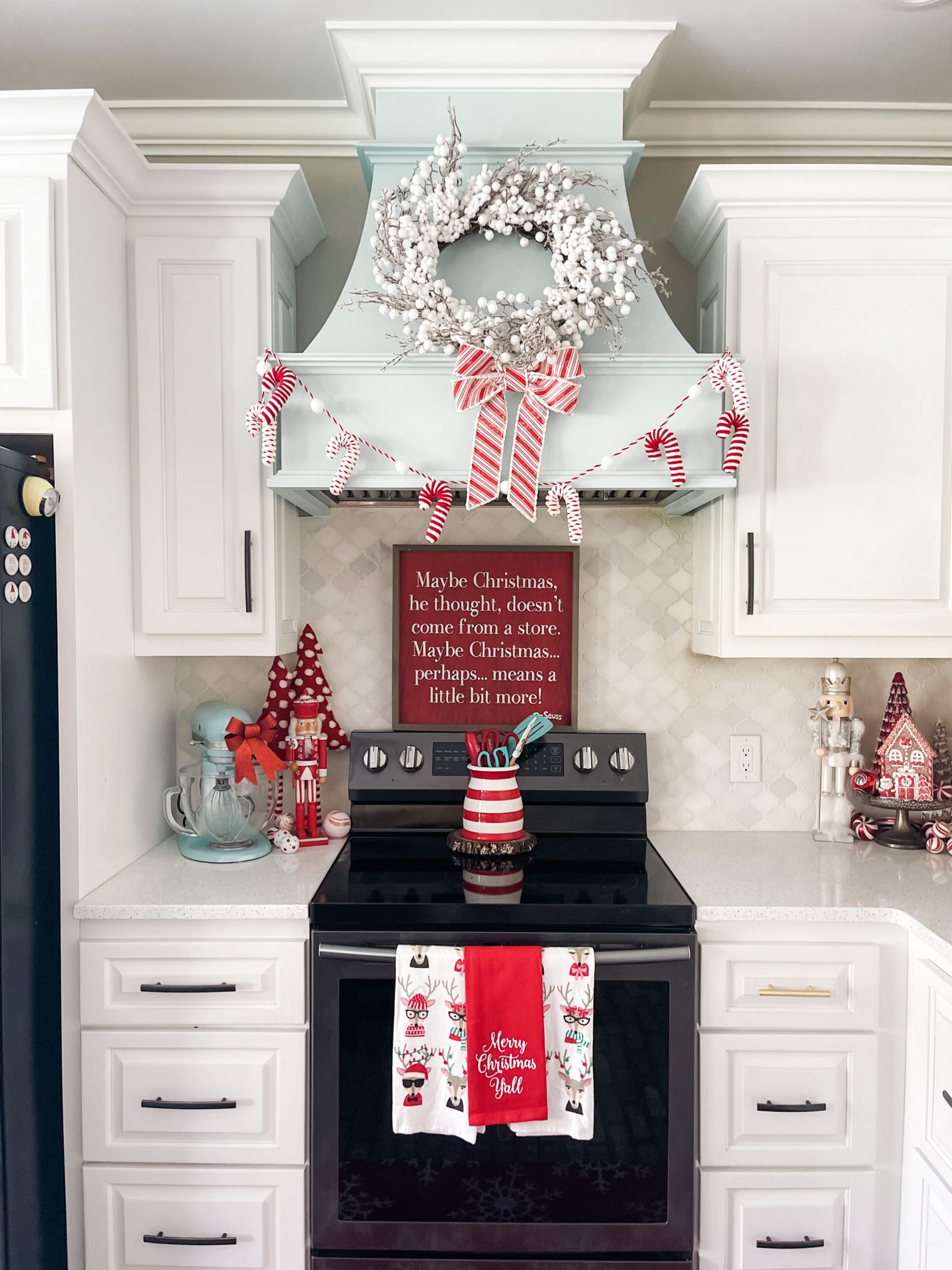 A gingerbread Christmas kitchen - Re-Fabbed