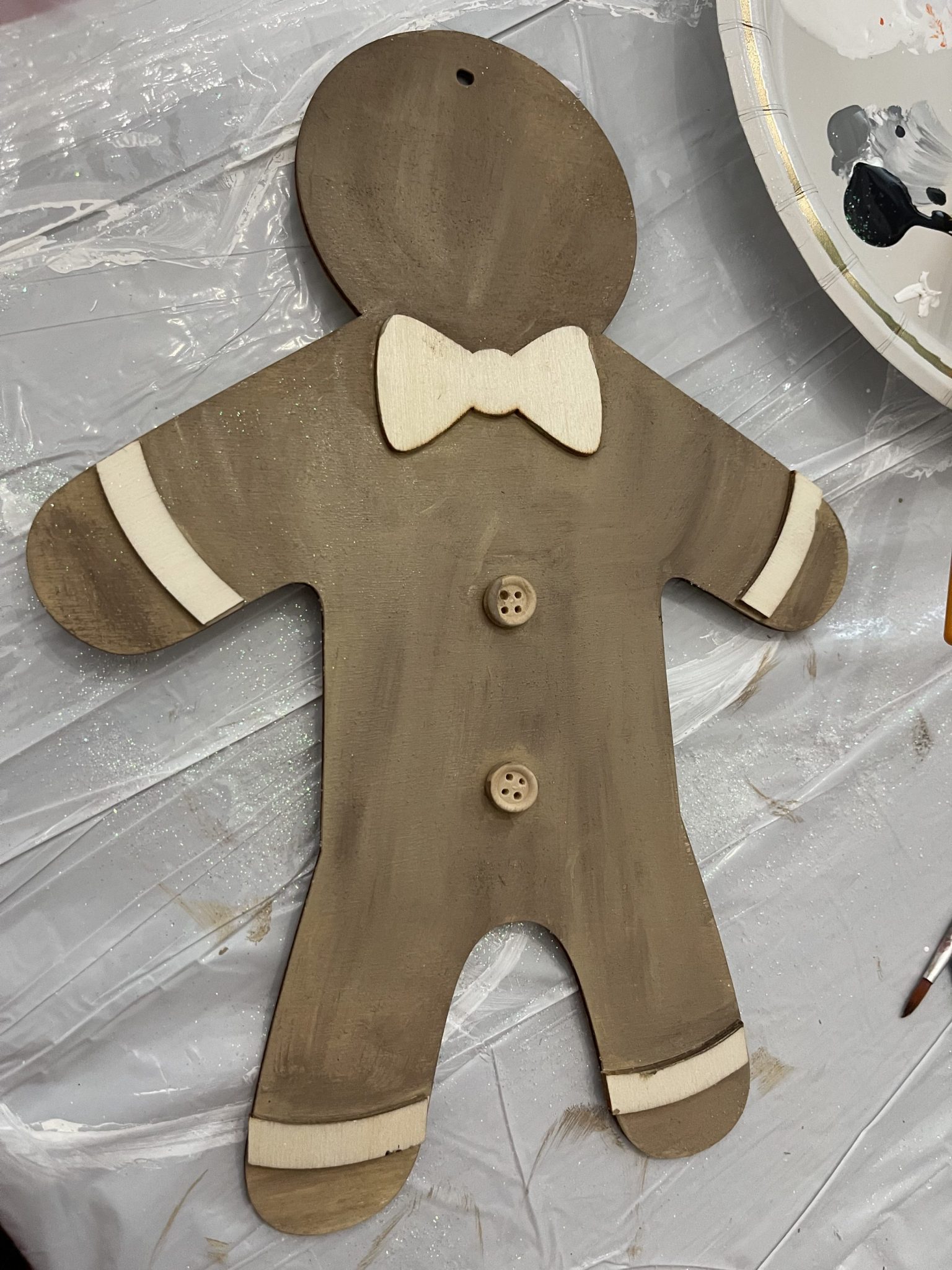 dollar tree gingerbread man makeover - Re-Fabbed