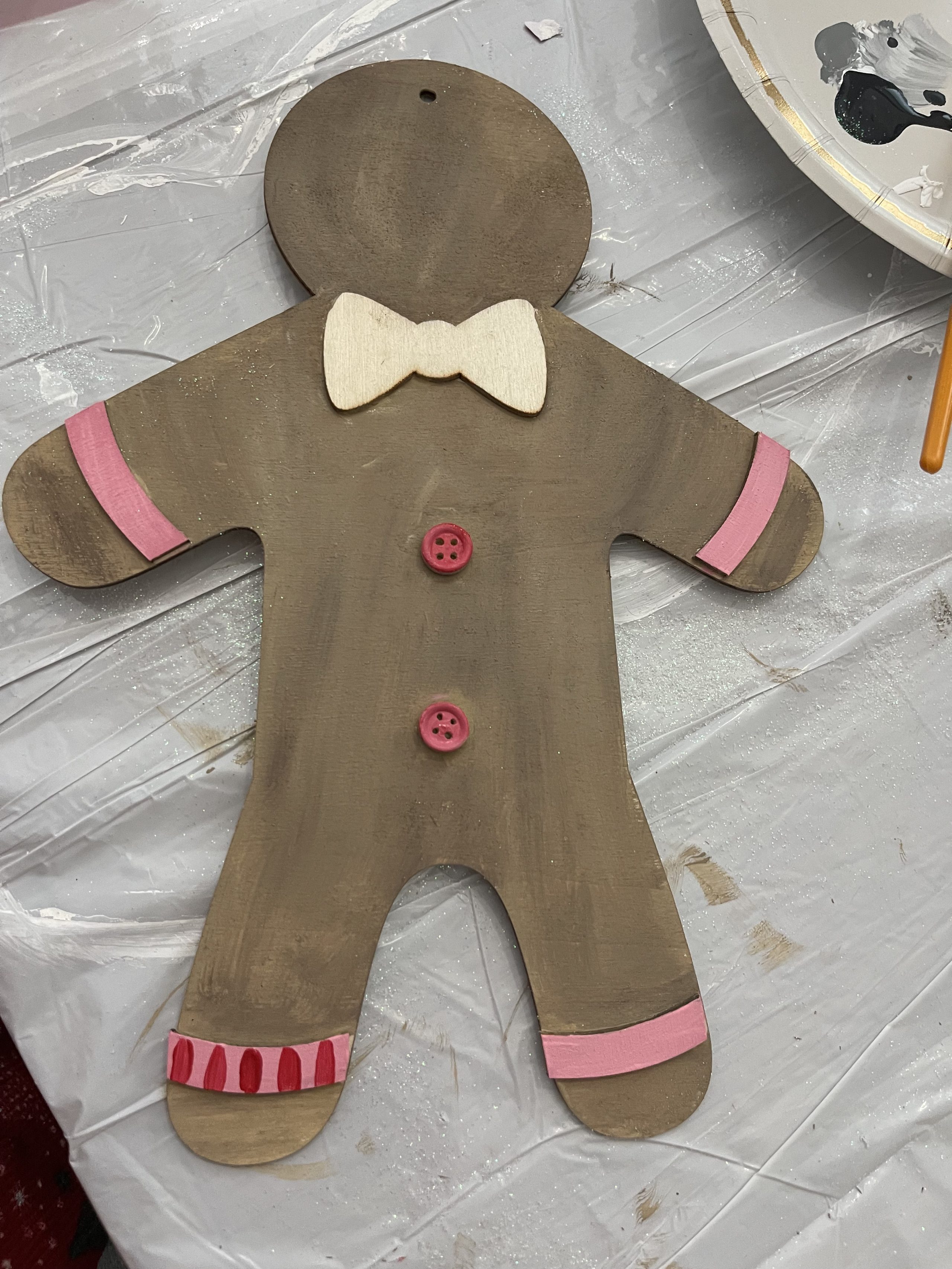 dollar tree gingerbread man makeover - Re-Fabbed