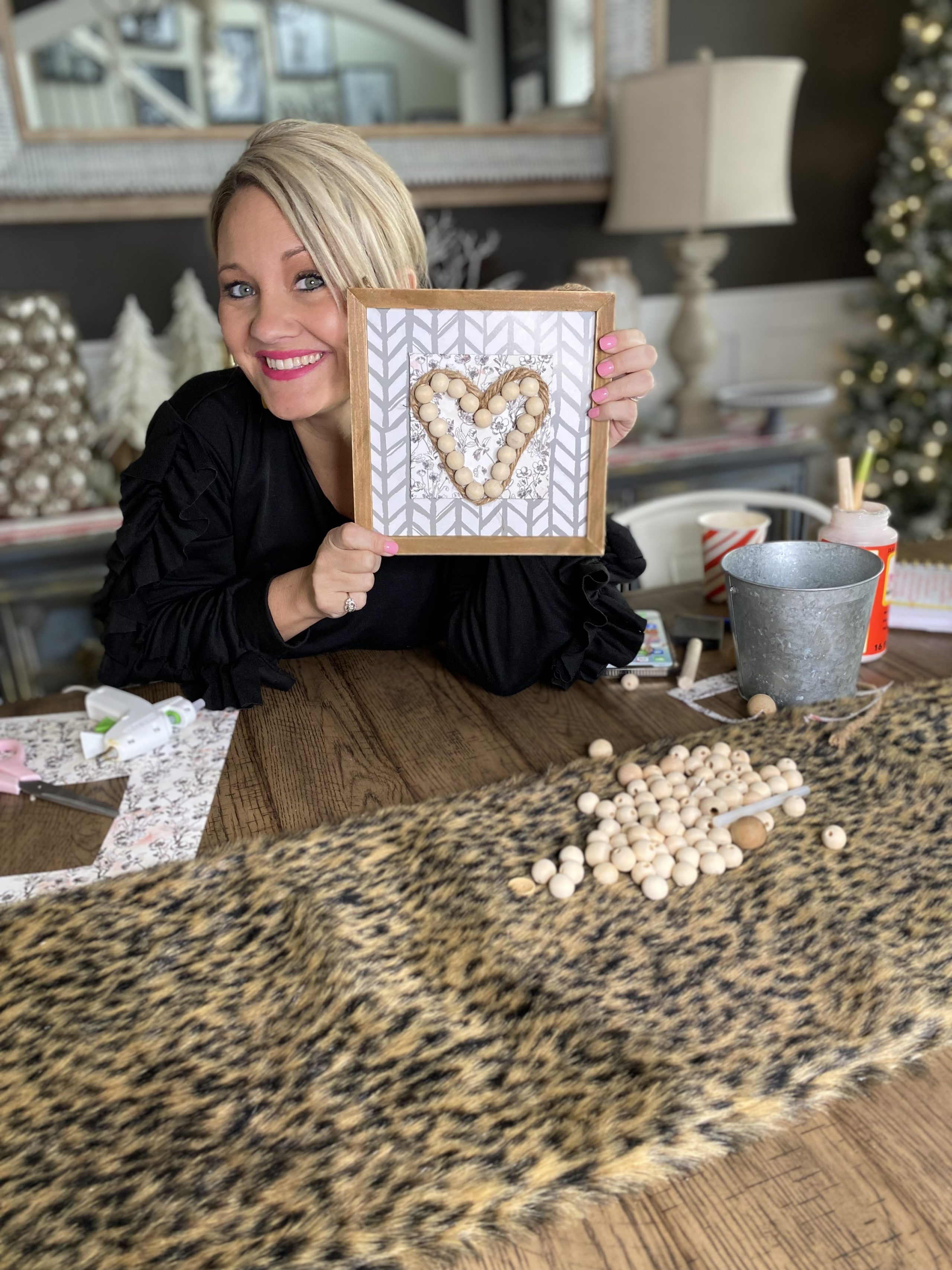 dollar general home decor sign makeover - Re-Fabbed