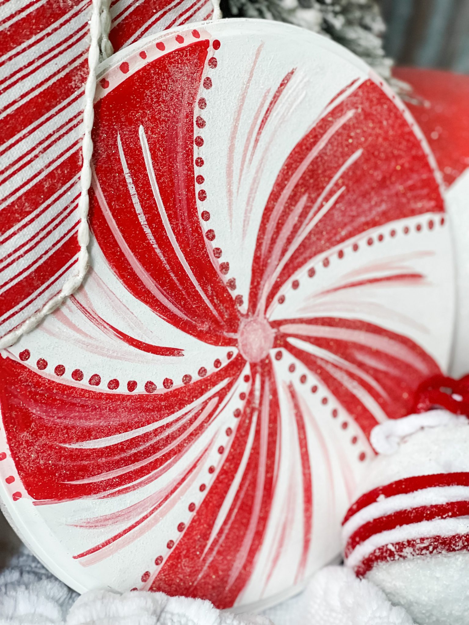 painting a pink and red peppermint - Re-Fabbed