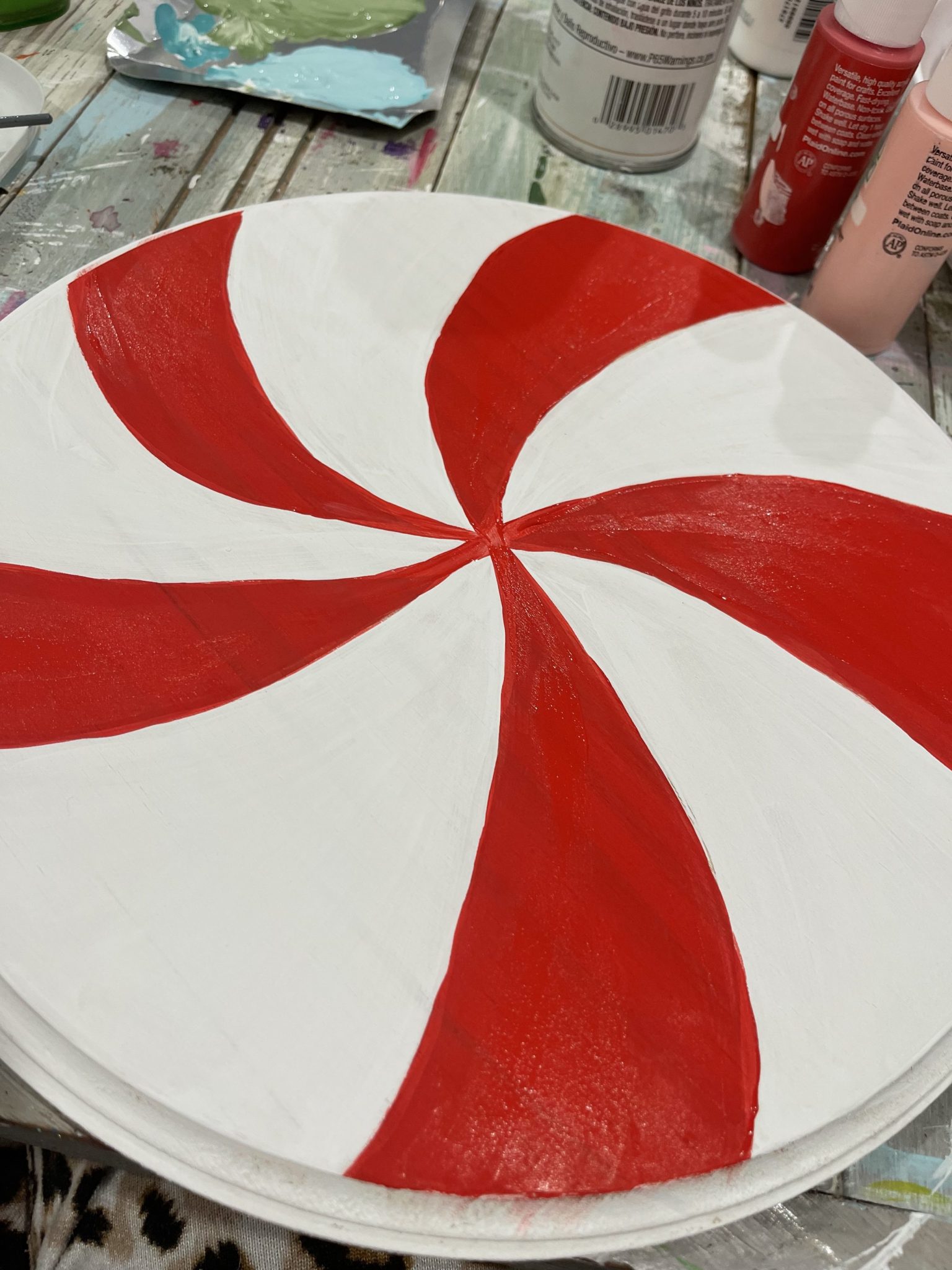 painting a pink and red peppermint - Re-Fabbed