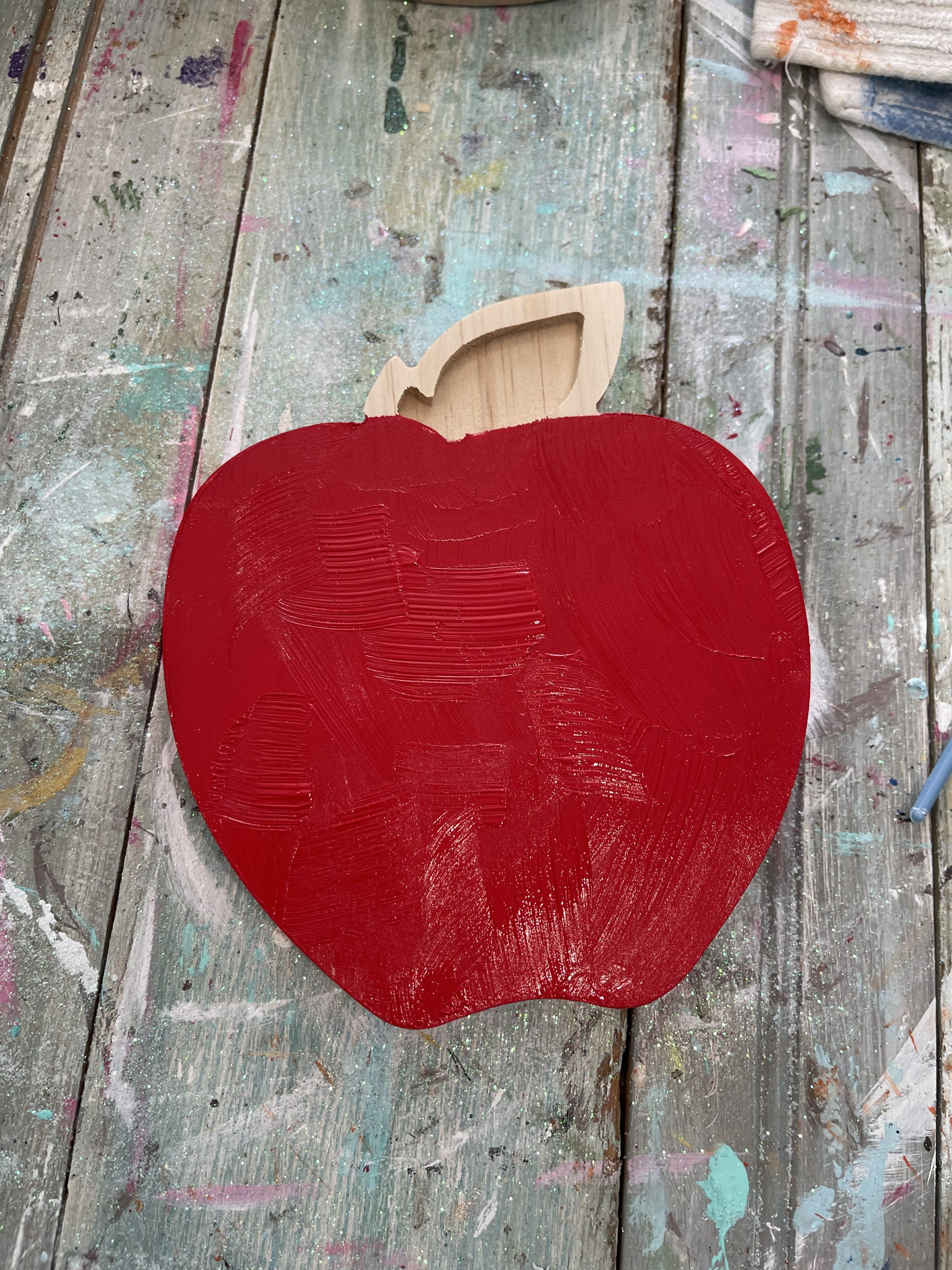 diy painted apple for teacher - Re-Fabbed