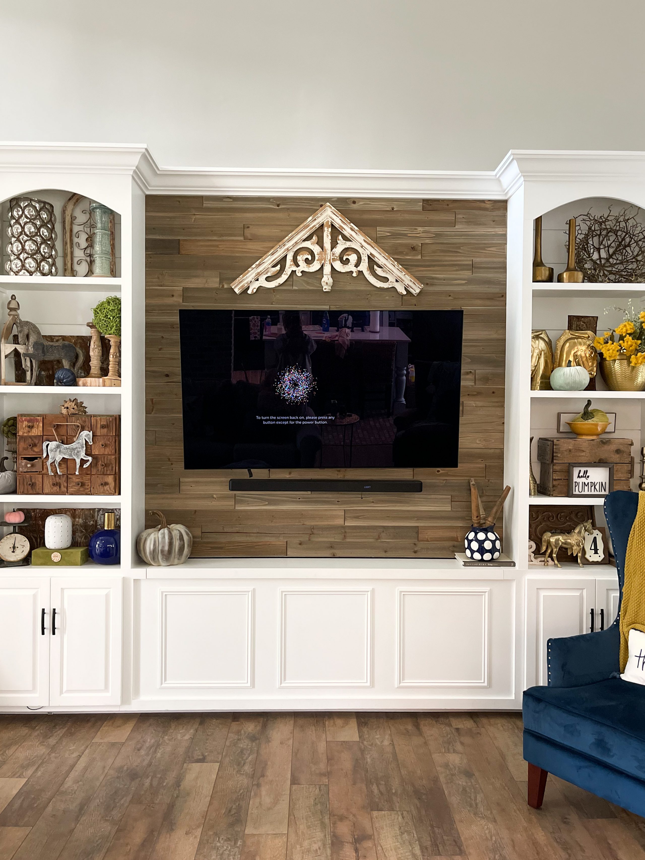 styling fall built ins - Re-Fabbed