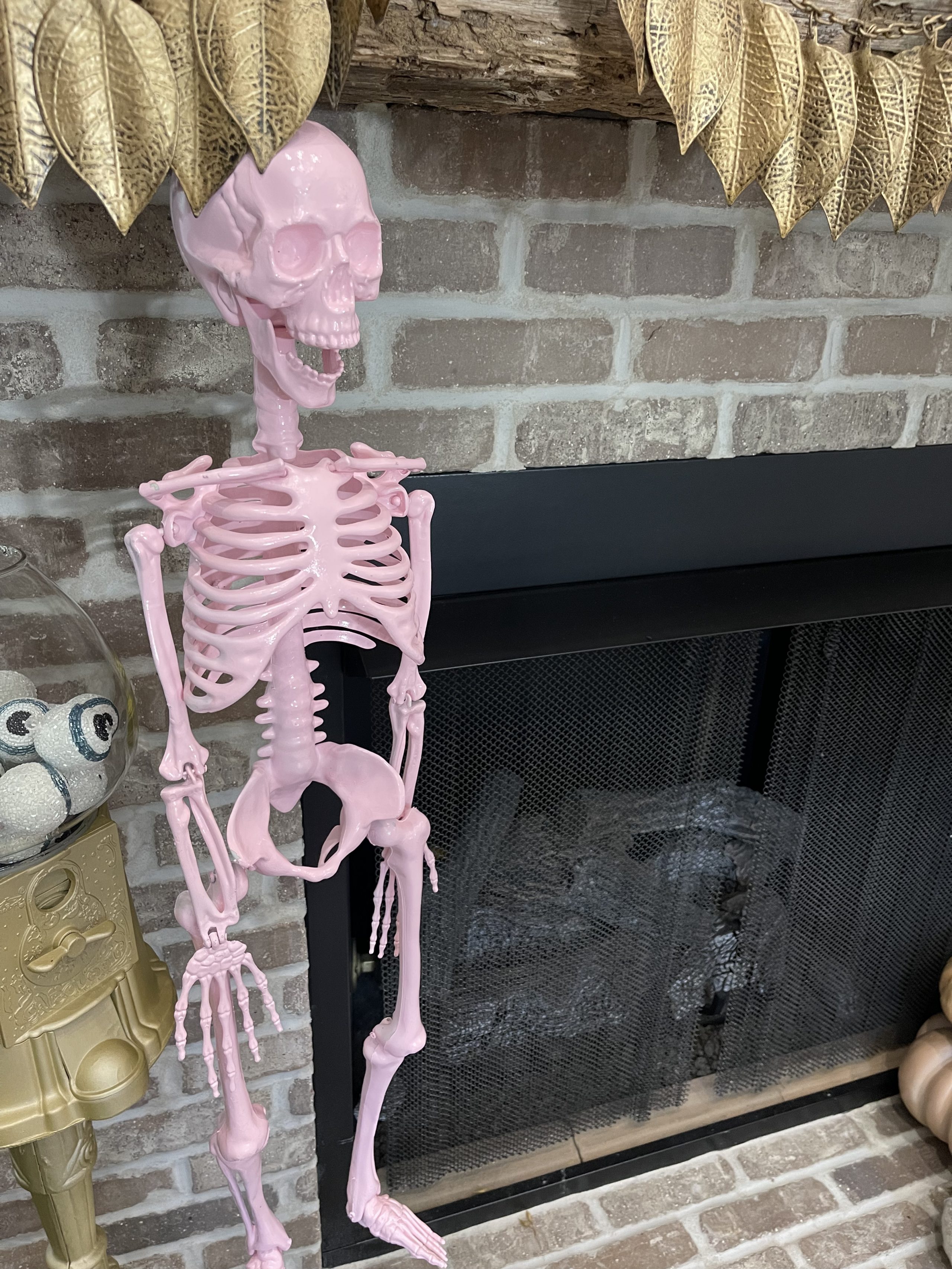 spray paint a skeleton - Re-Fabbed