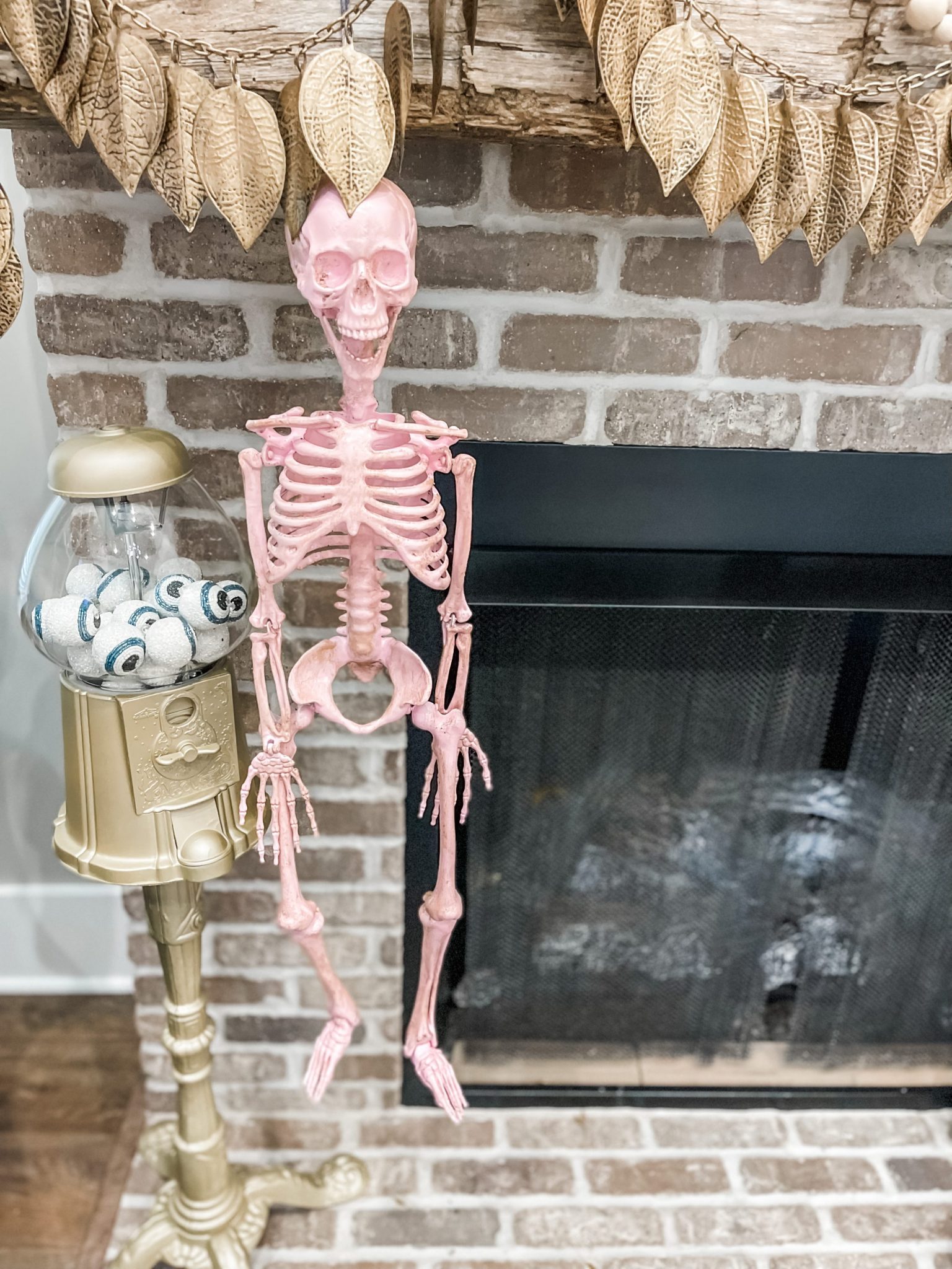 spray paint a skeleton - Re-Fabbed