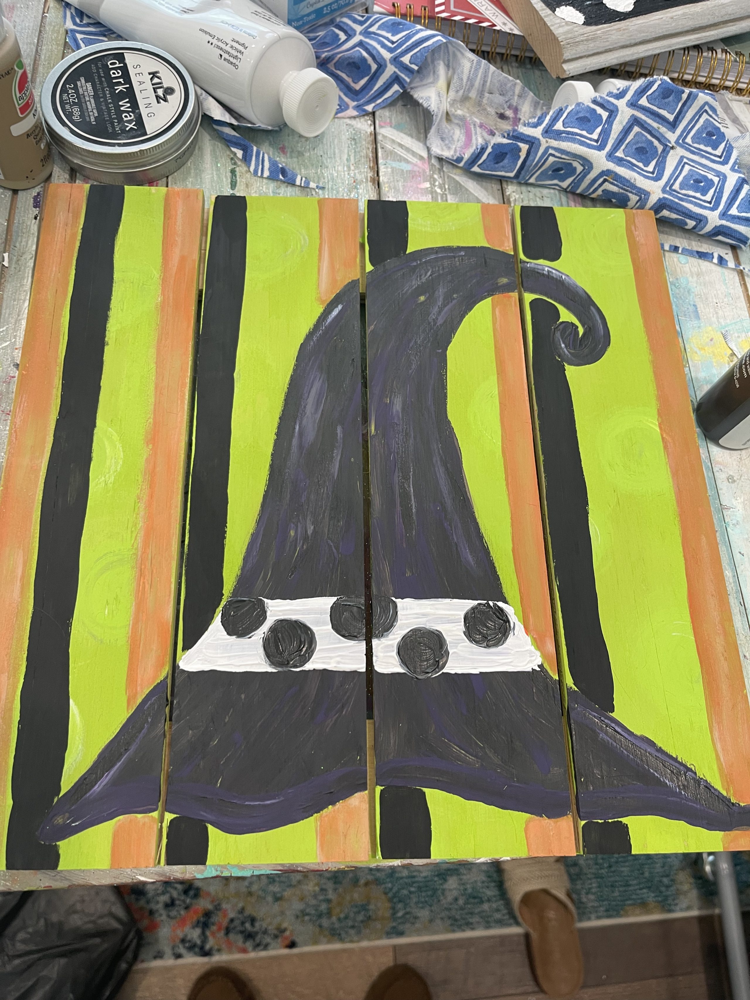 how to paint a witches hat - Re-Fabbed