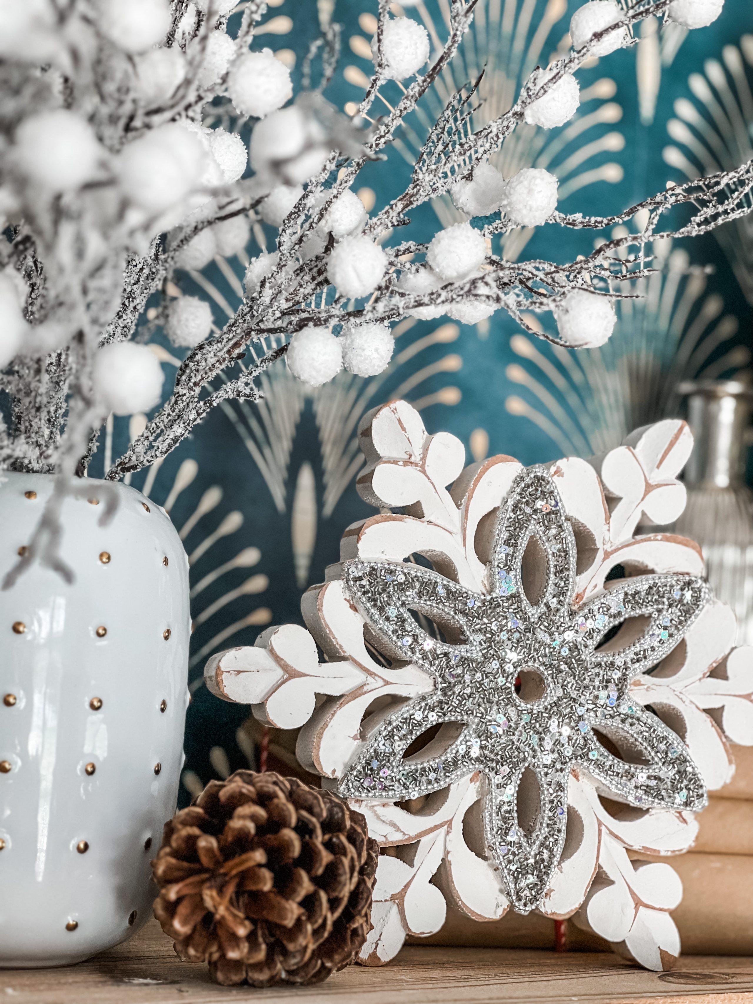 winter theme christmas dining room - Re-Fabbed