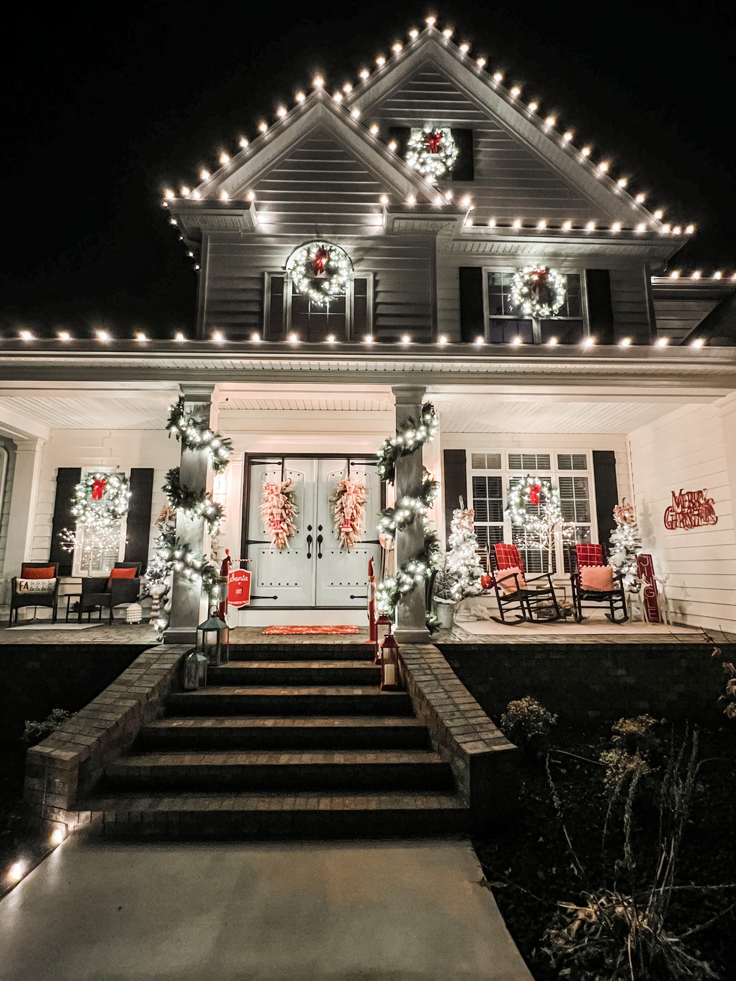 christmas-front-porch7 - Re-Fabbed