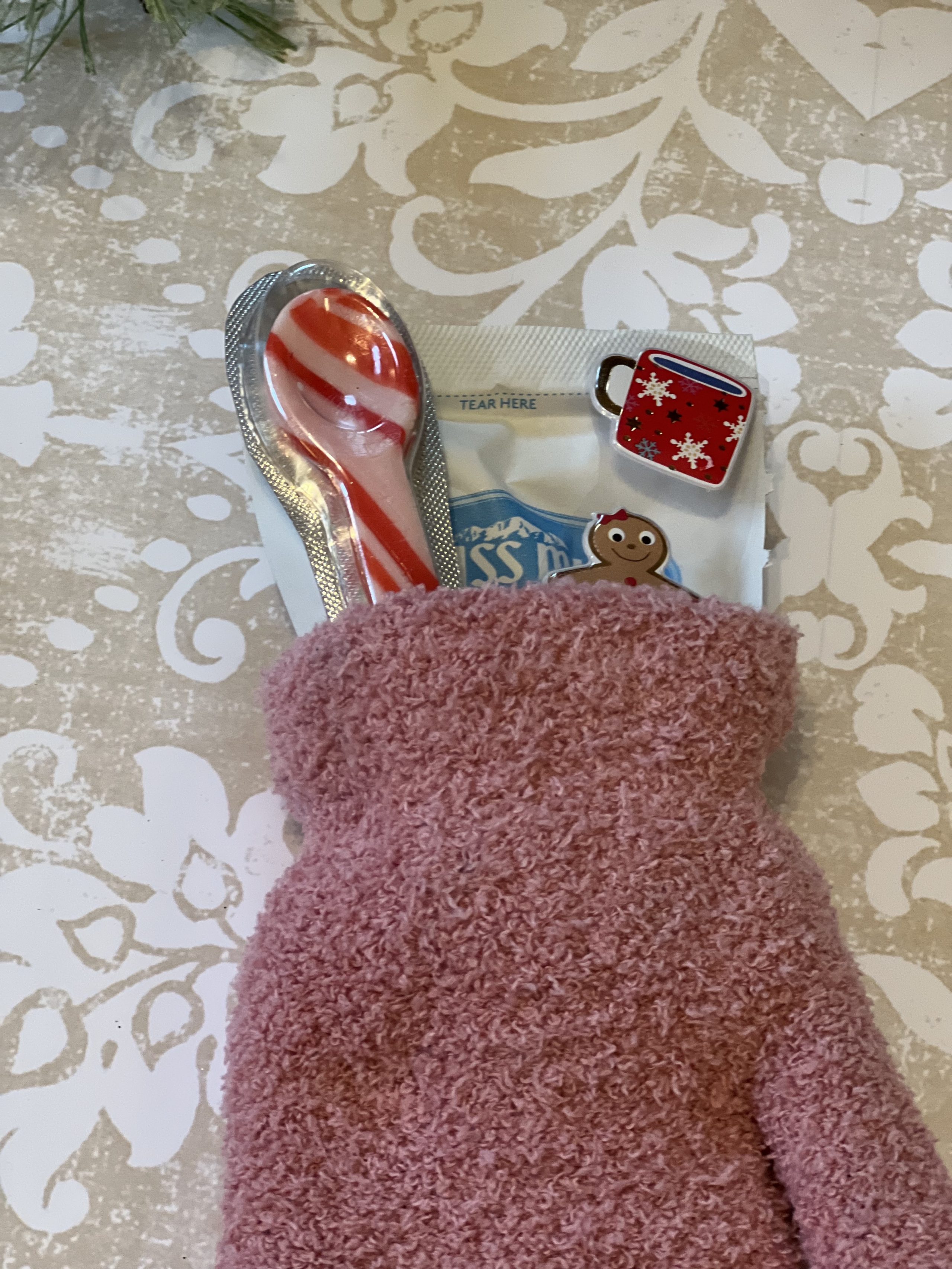 glove gift idea for christmas - Re-Fabbed