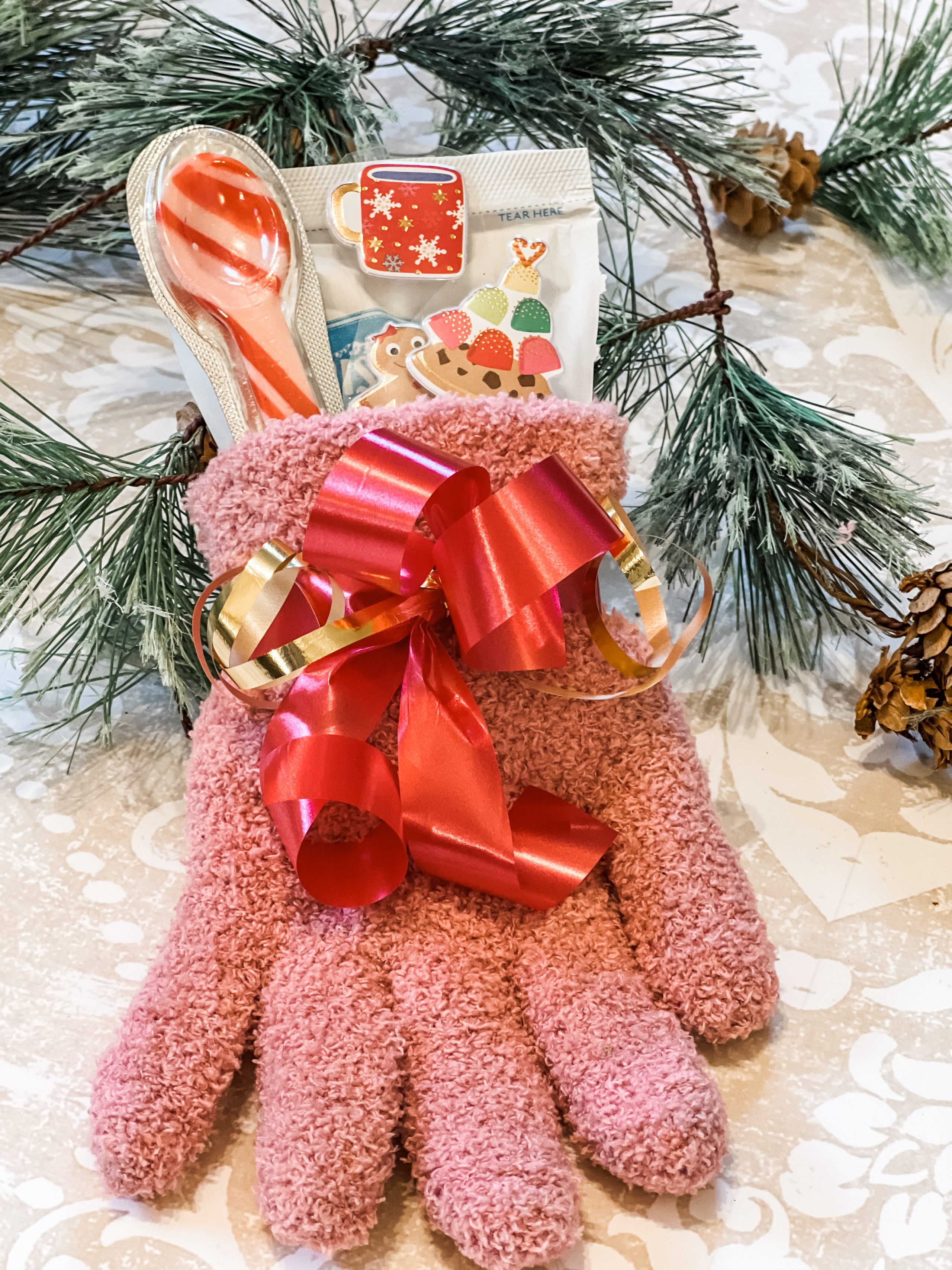 glove gift idea for christmas - Re-Fabbed