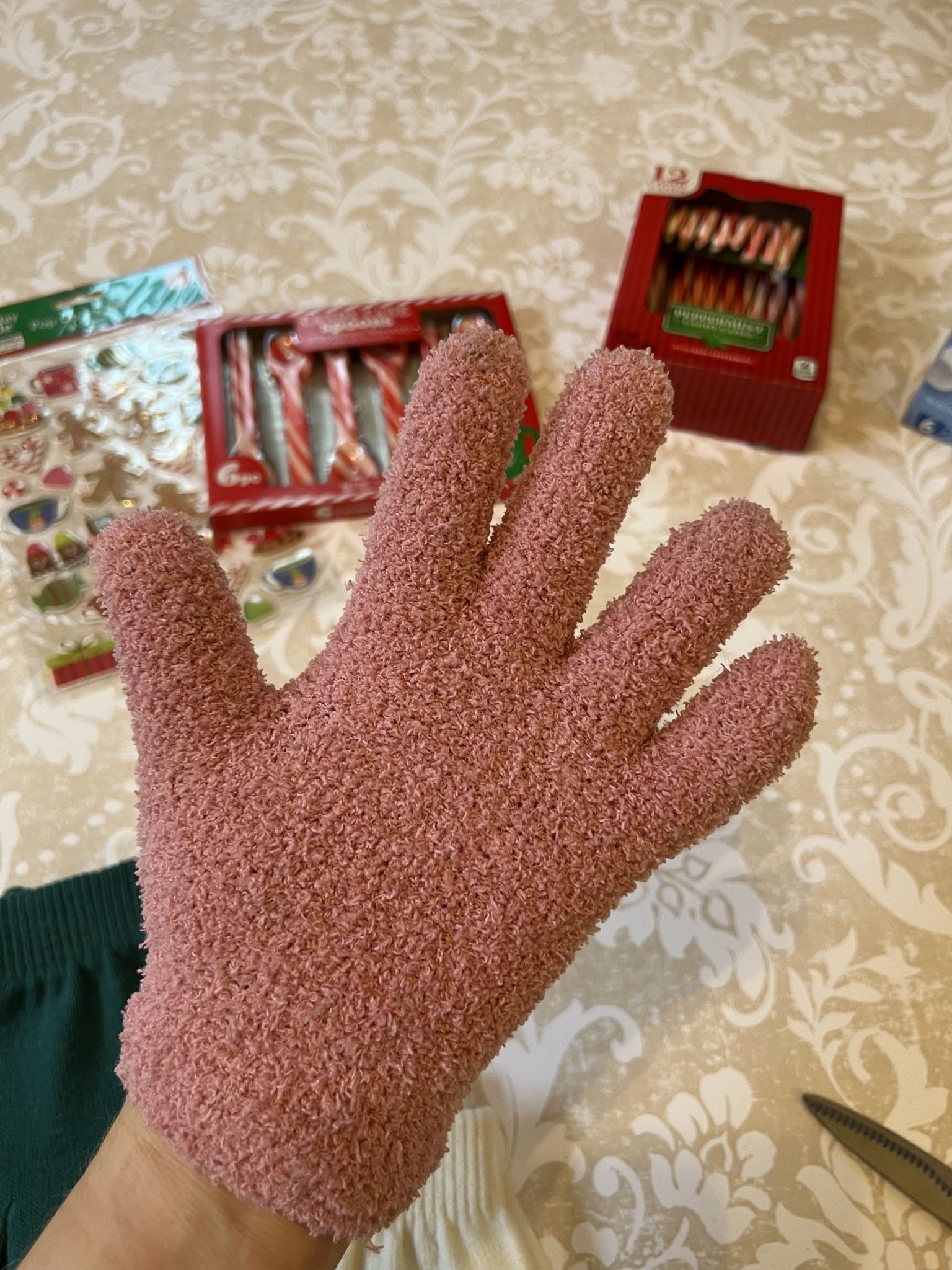 glove gift idea for christmas - Re-Fabbed