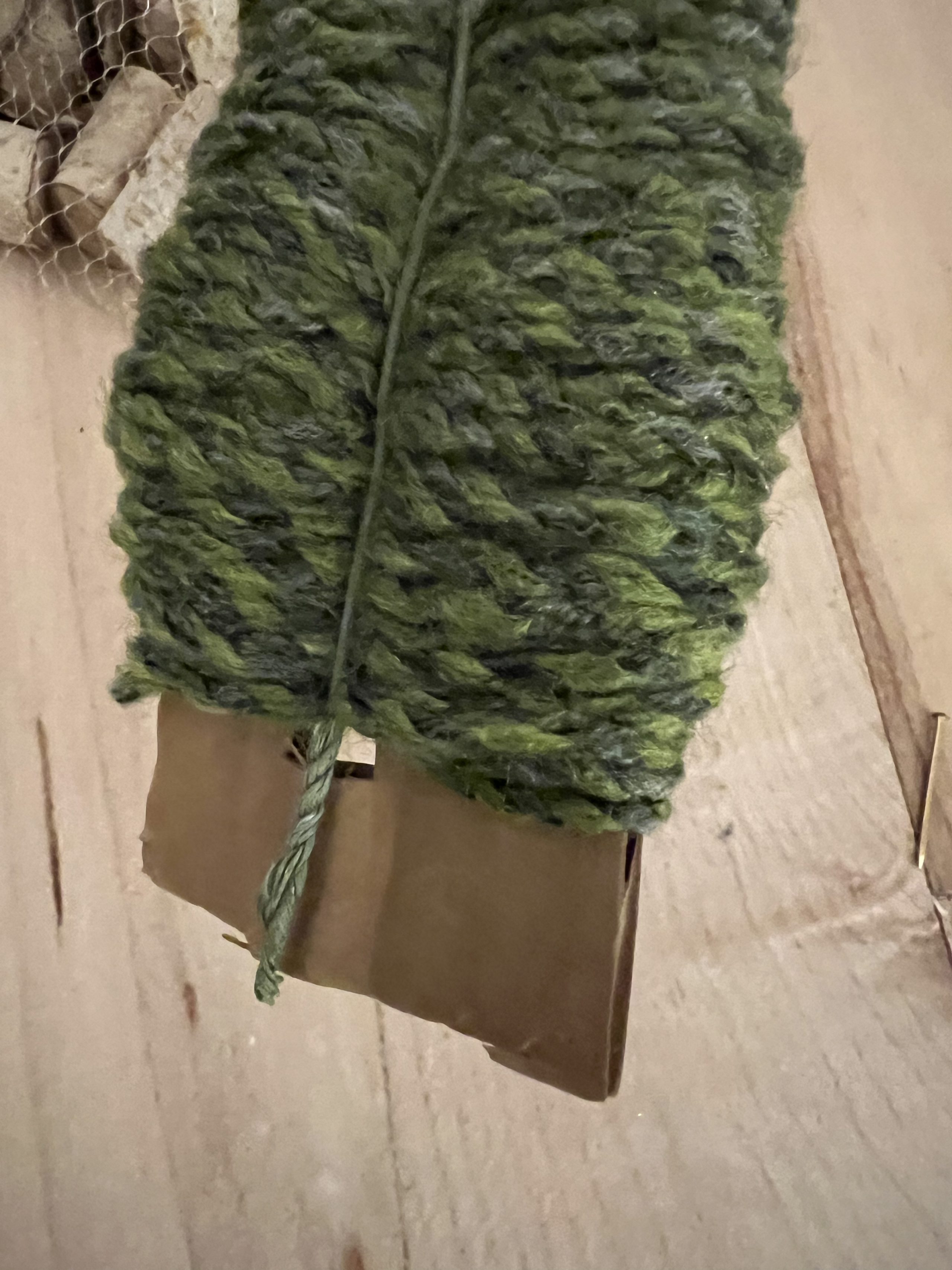diy yarn christmas trees - Re-Fabbed