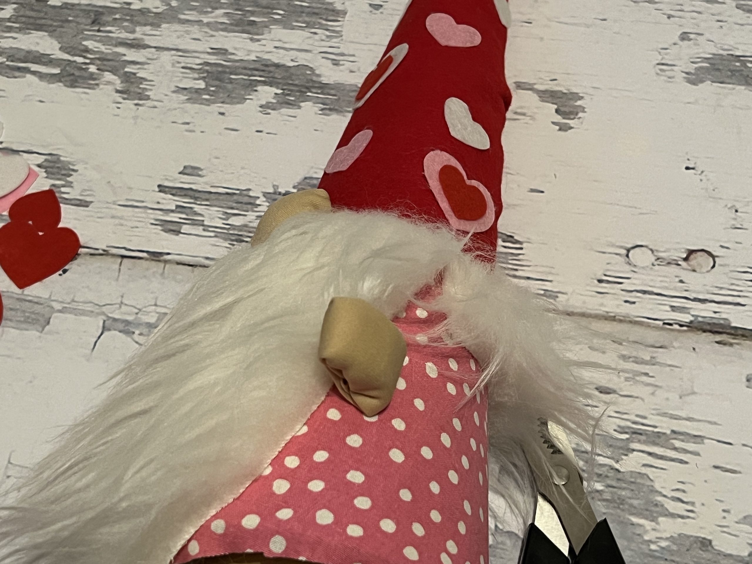 diy valentine gnome - Re-Fabbed