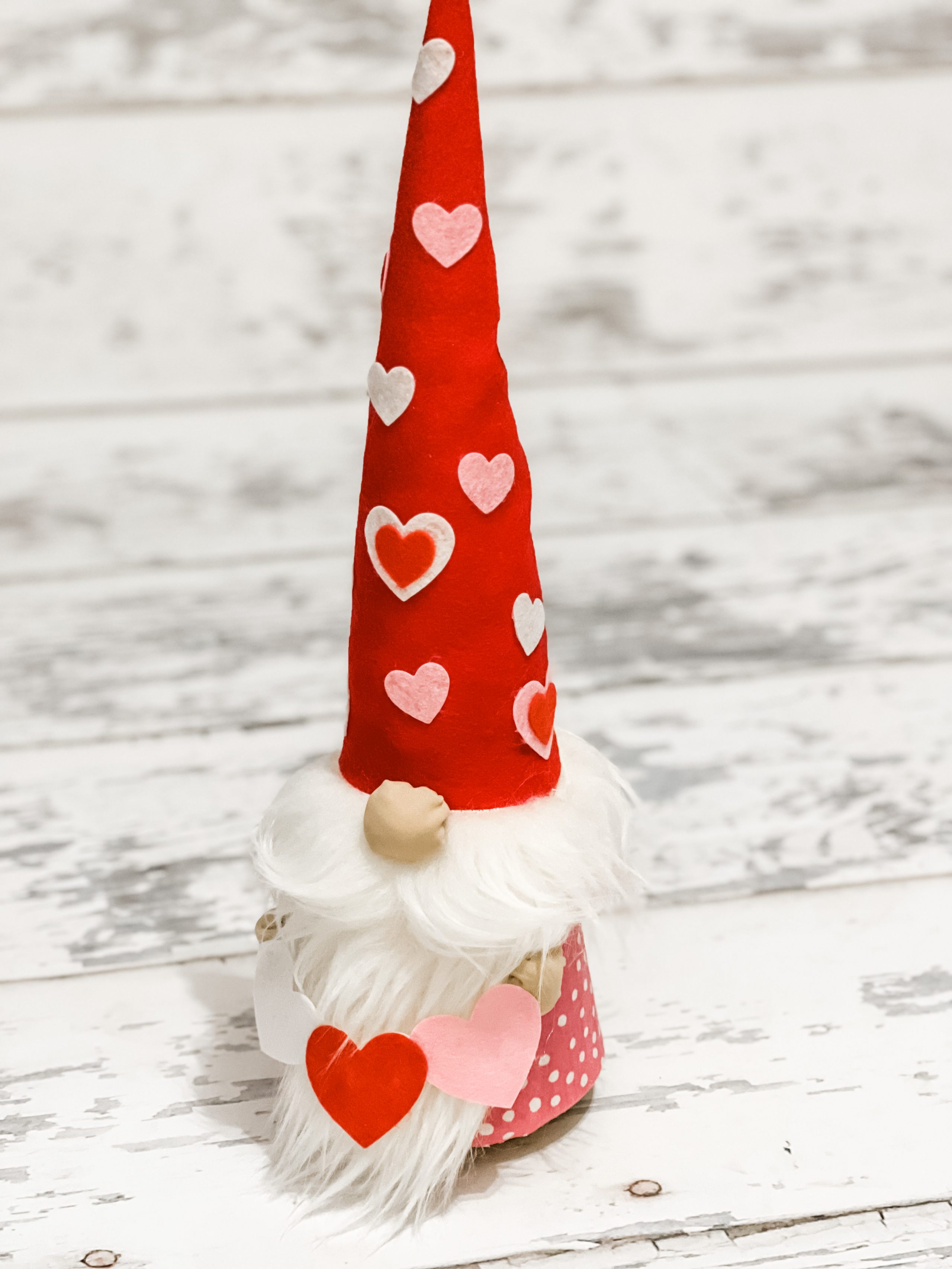 diy valentine gnome - Re-Fabbed