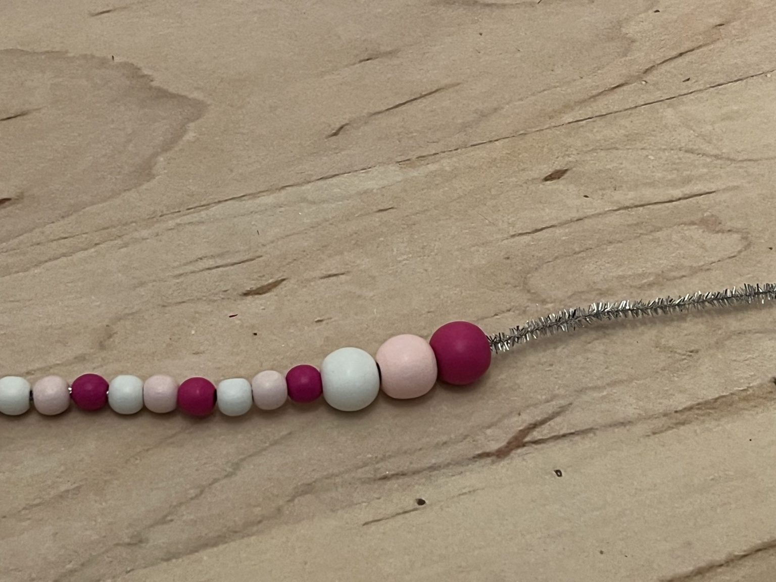 diy wood bead heart sign - Re-Fabbed