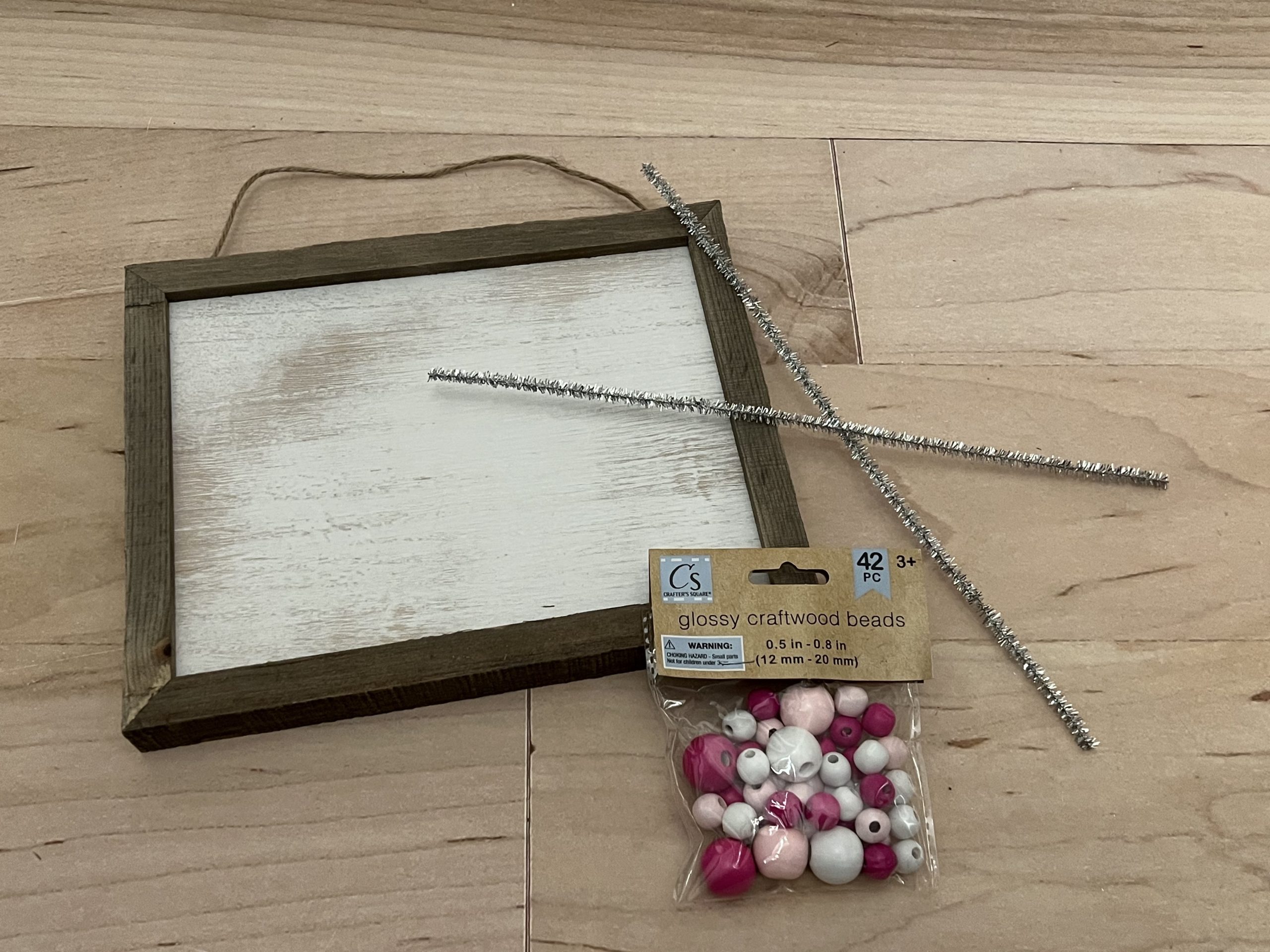 diy wood bead heart sign - Re-Fabbed
