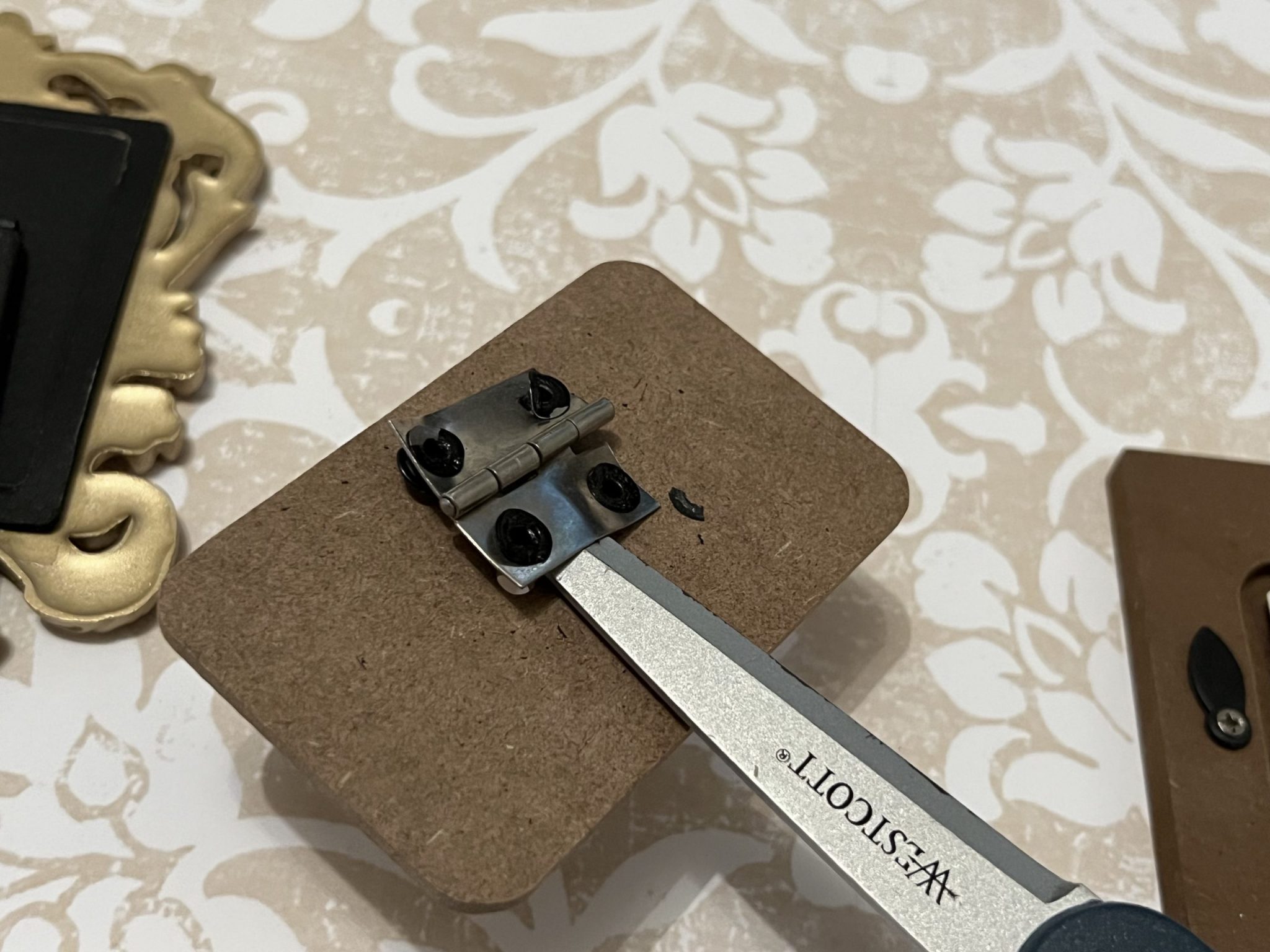 diy photo frame magnets - Re-Fabbed