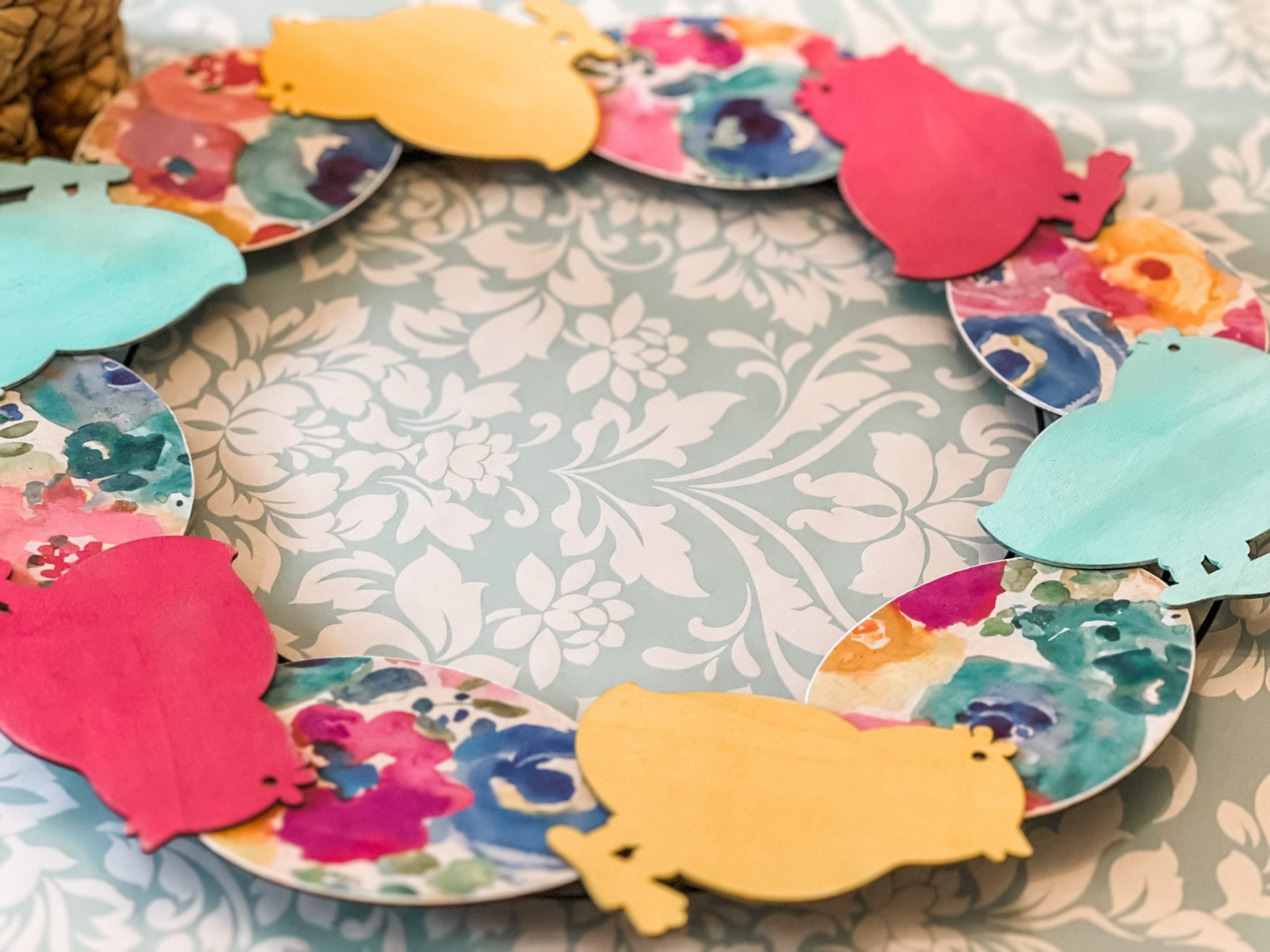 diy dollar tree easter charger - Re-Fabbed