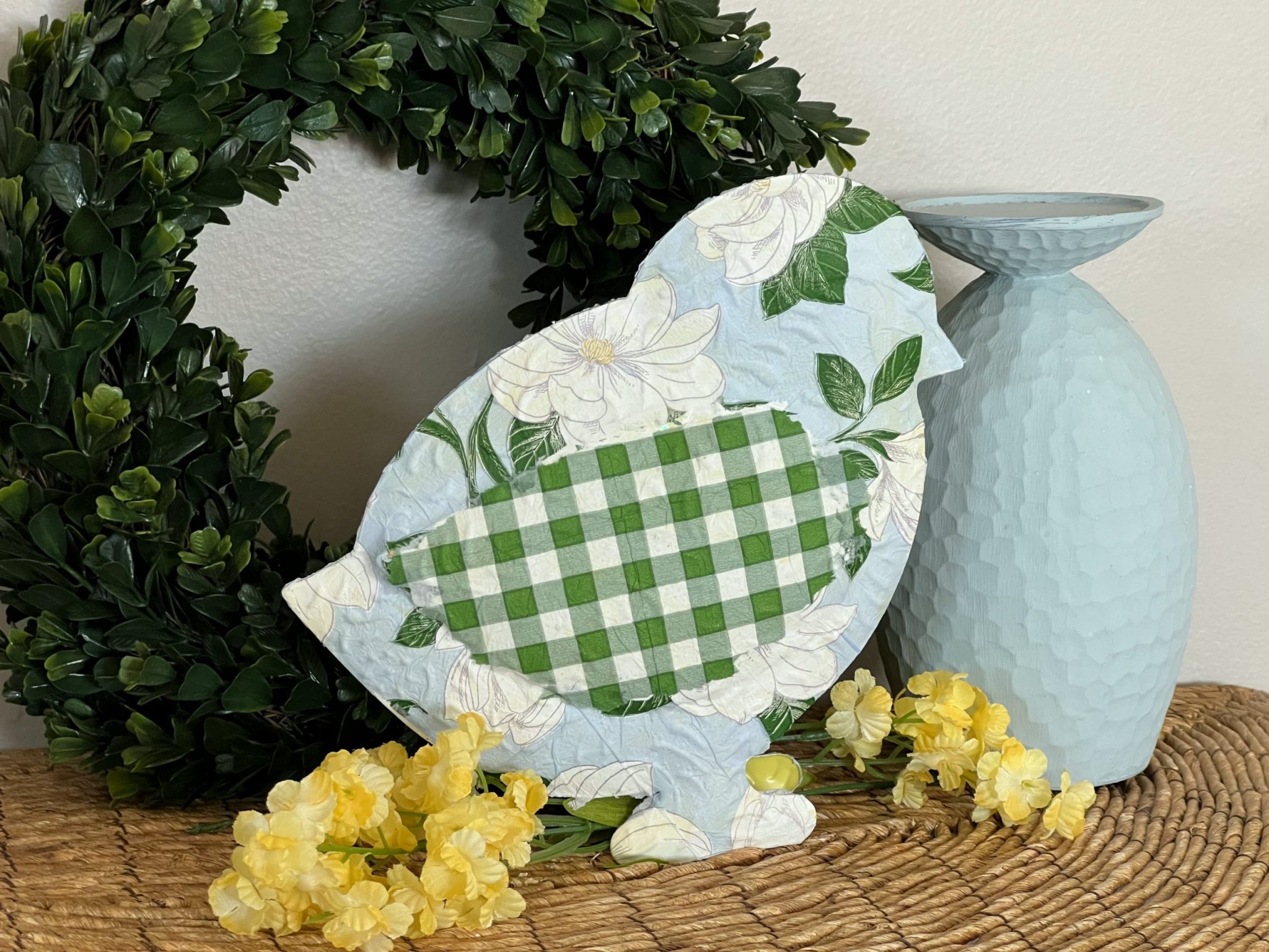 dollar tree chick makeover with napkins - Re-Fabbed