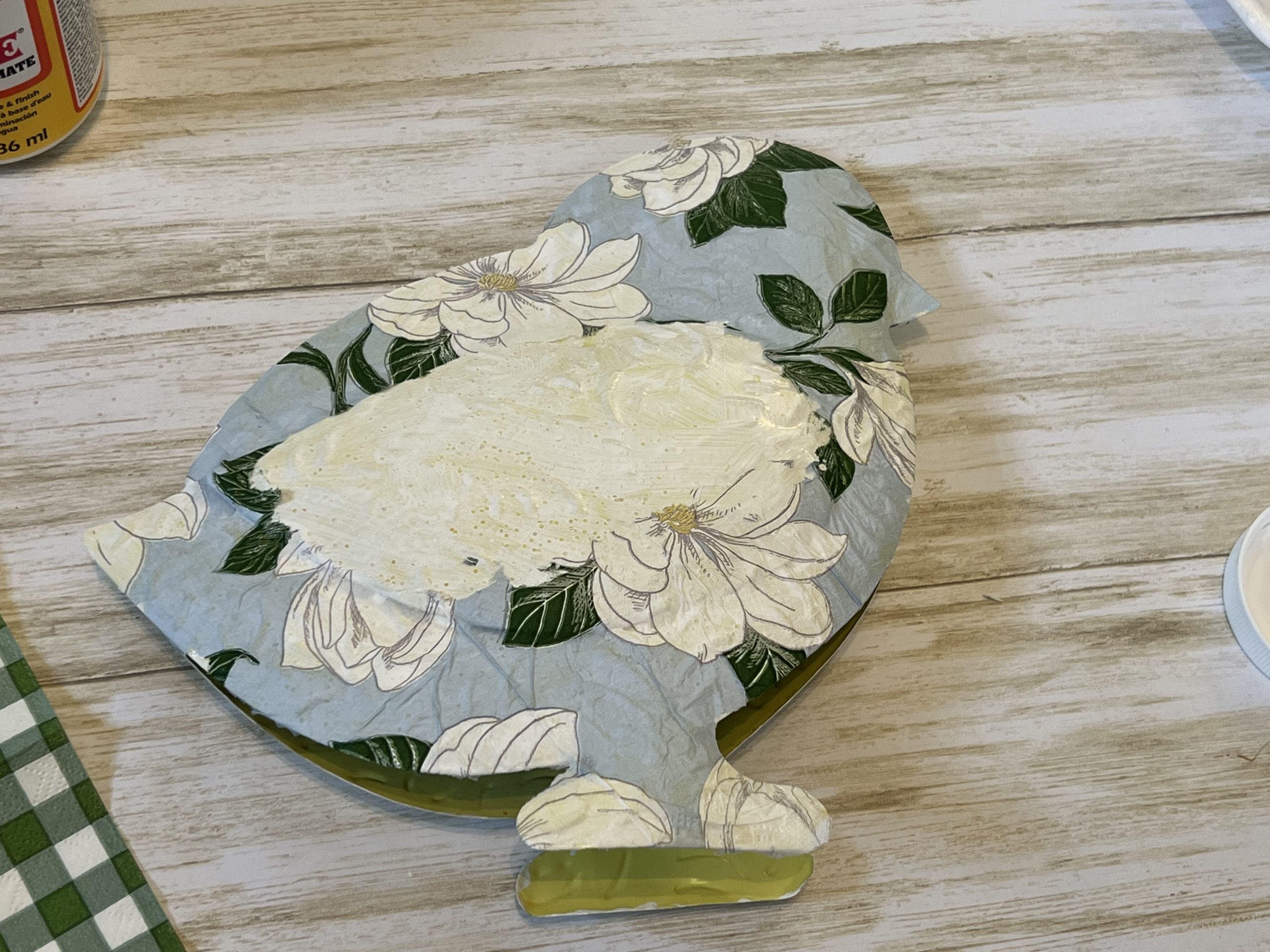 dollar tree chick makeover with napkins - Re-Fabbed