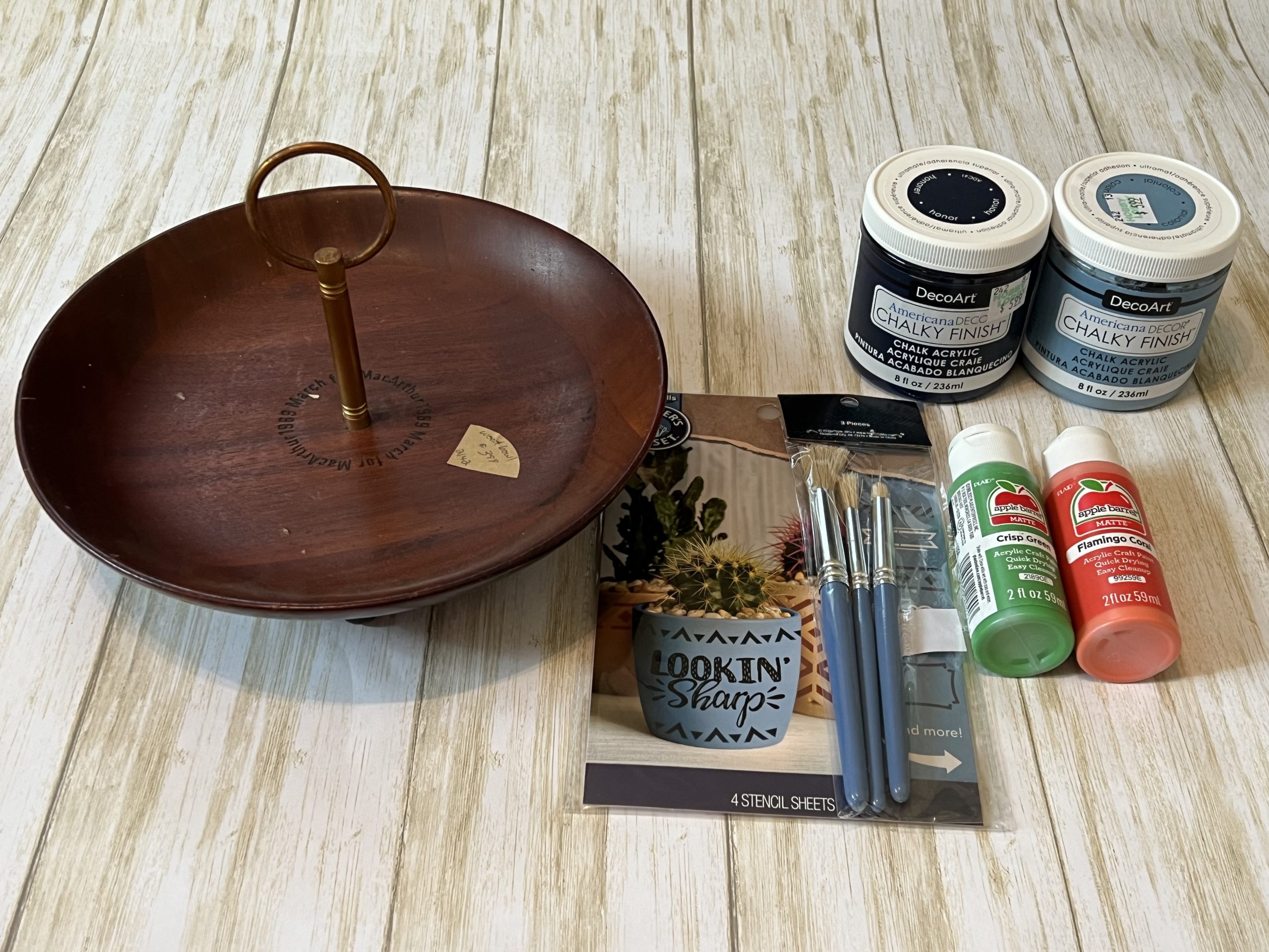 how to makeover a thrift store tray using stencils - Re-Fabbed