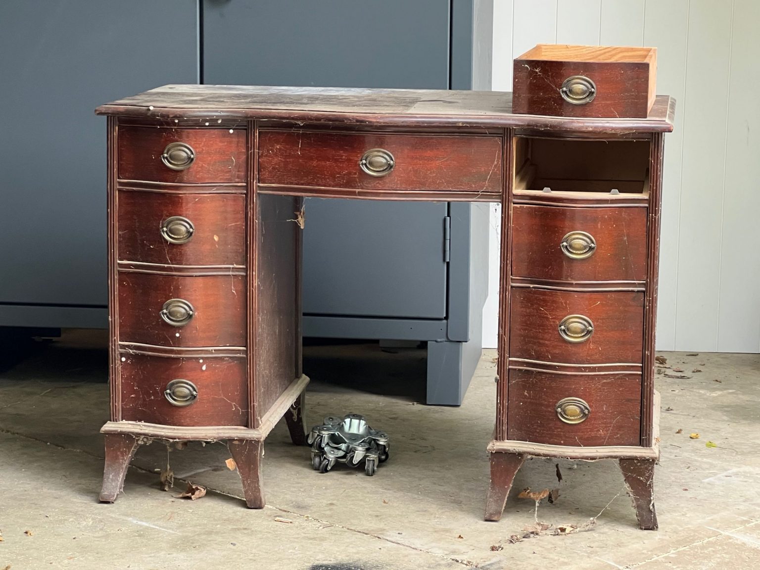 how to bleach wood veneer furniture using household bleach - Re-Fabbed