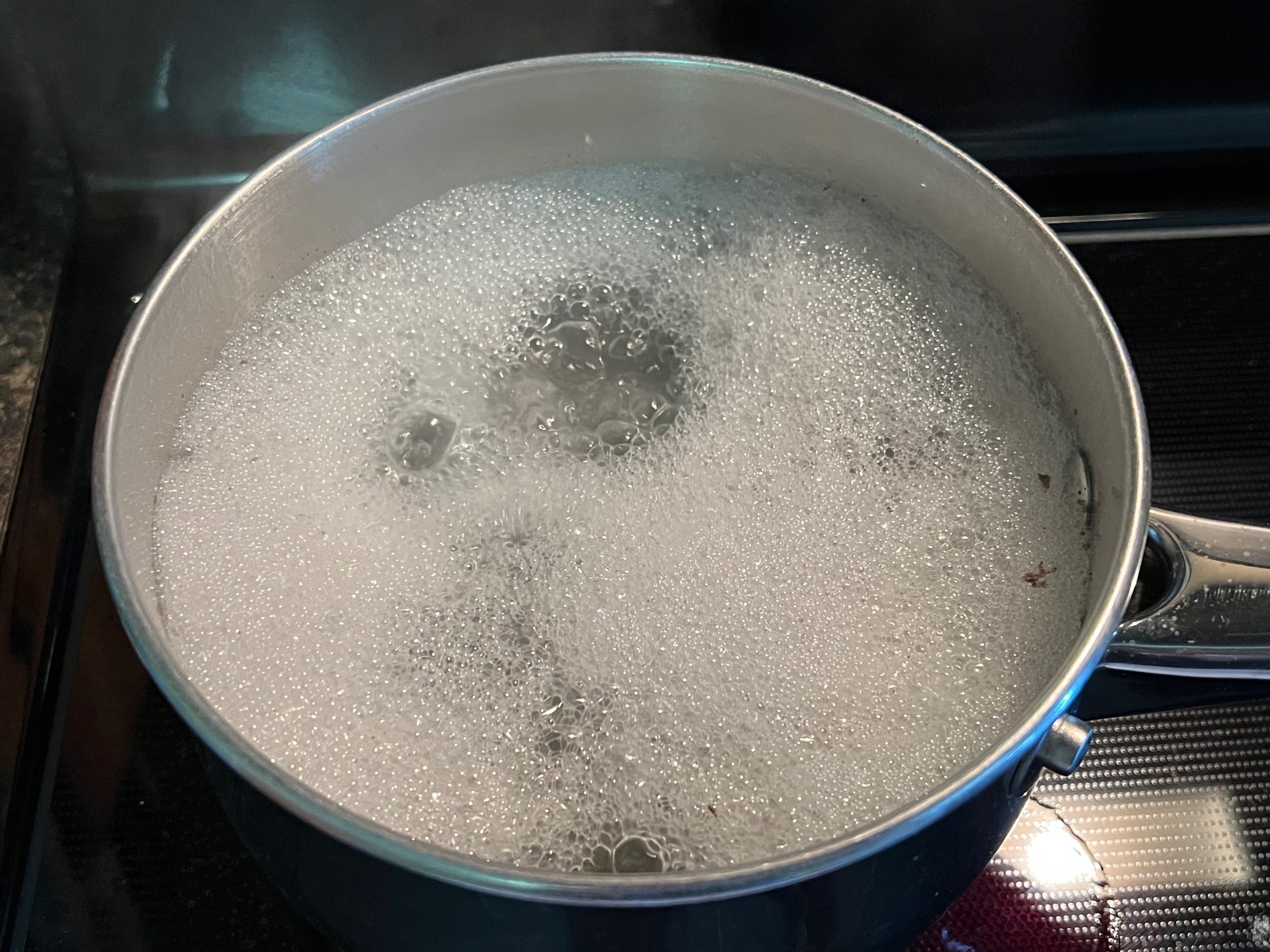 how to bleach wood veneer furniture using household bleach - Re-Fabbed