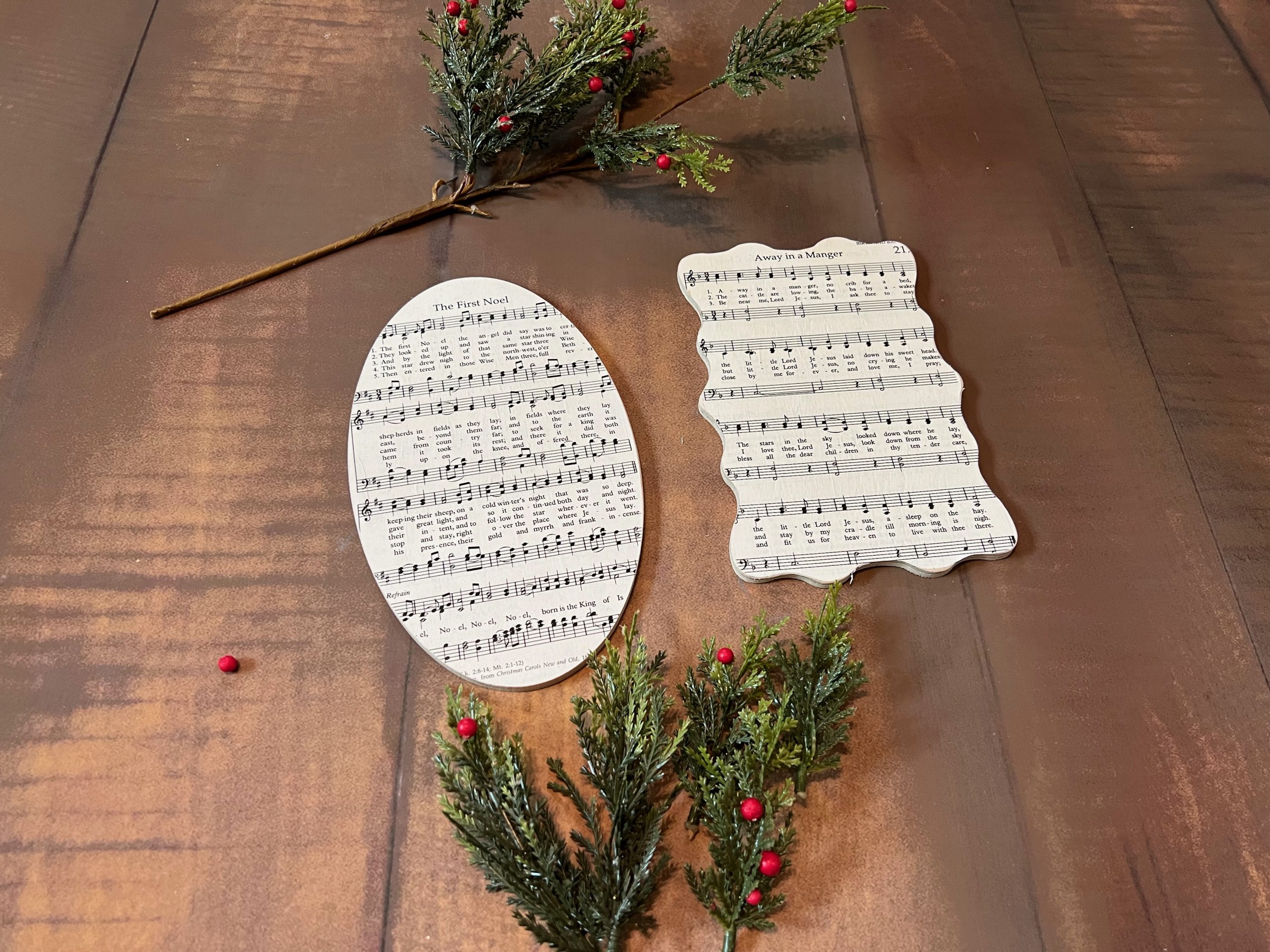 how to mod podge christmas hymns to create ornaments - Re-Fabbed