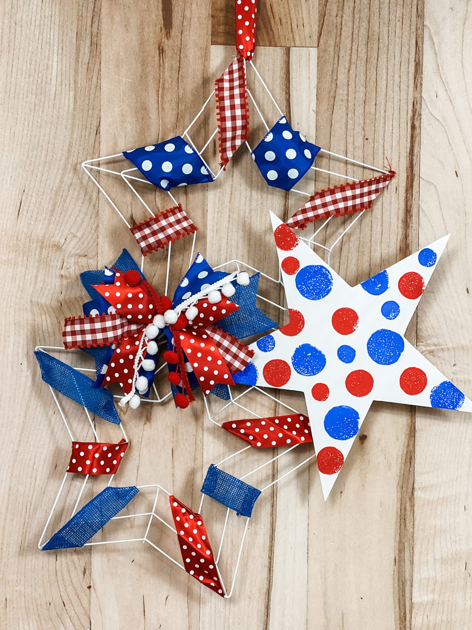 How To Make A Diy Patriotic Door Hanger Re Fabbed