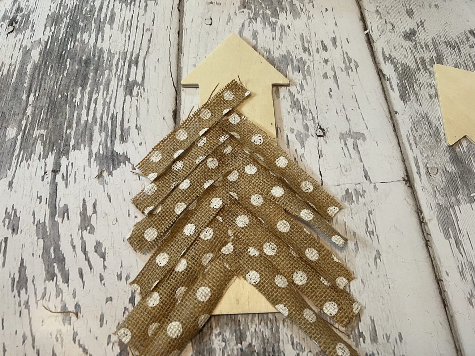 how to make diy scrap fabric christmas tree wreath - Re-Fabbed